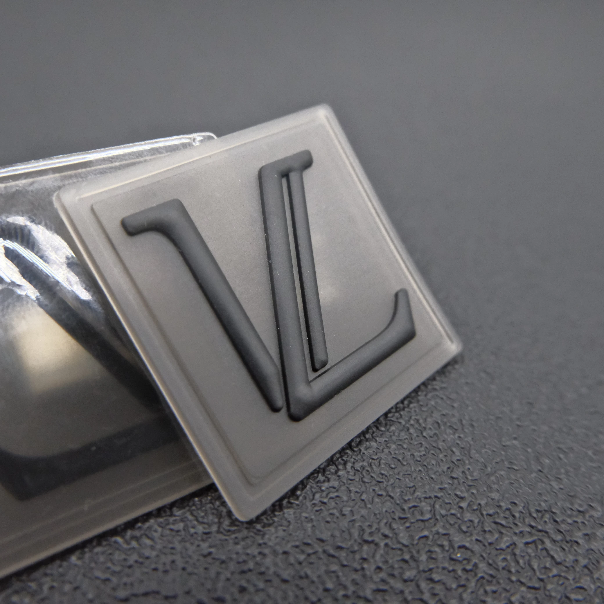 Gray Background Round Convex Logo Sewing Patch Silicone Patches For ...