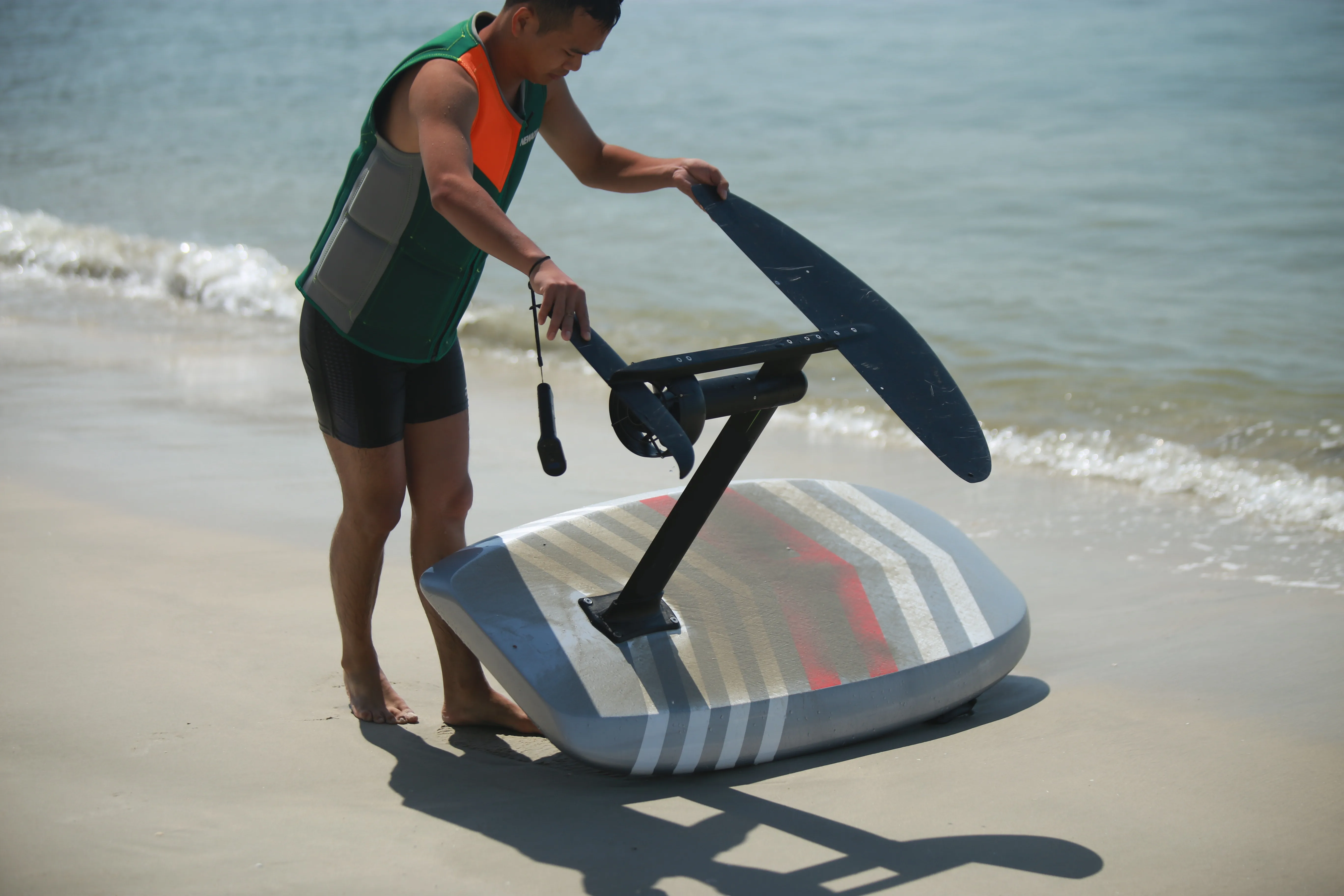 Custom Foil Water Proof Remote Control Electric Surfboard Hydrofoil Jet ...