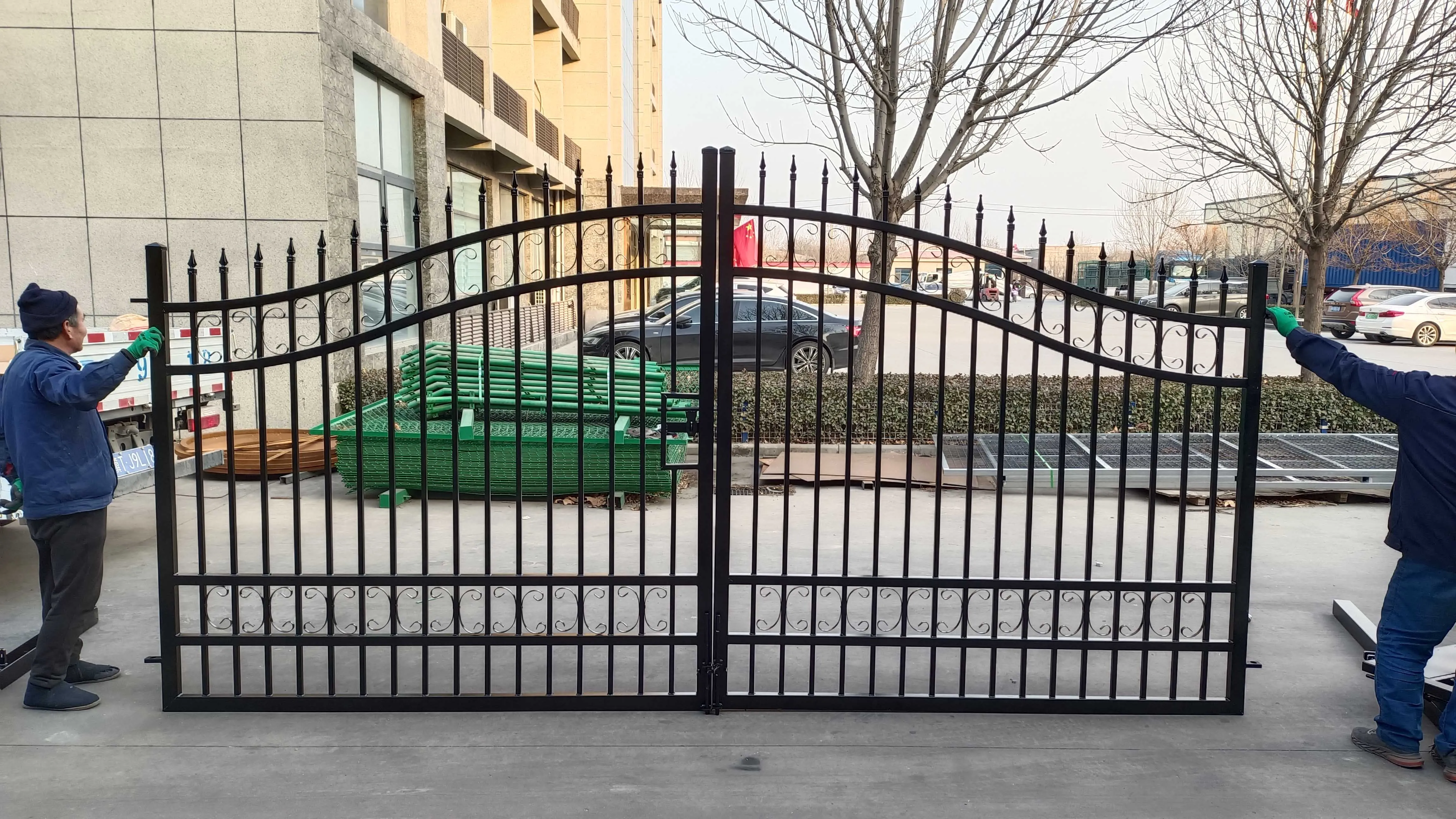 Modern Folding Metal Garage Gate System Stainless Steel Main Metal ...