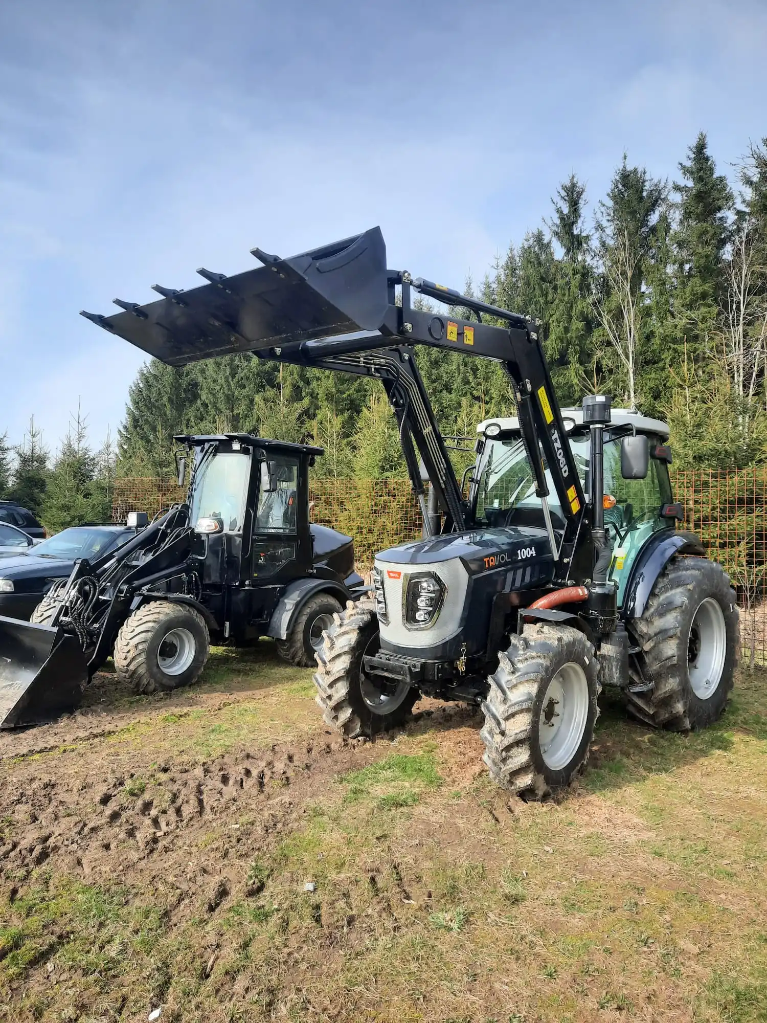 Cheap 100HP Diesel Tractors 1004 Farm Tractor 4x4 with Cabin for Sale ...