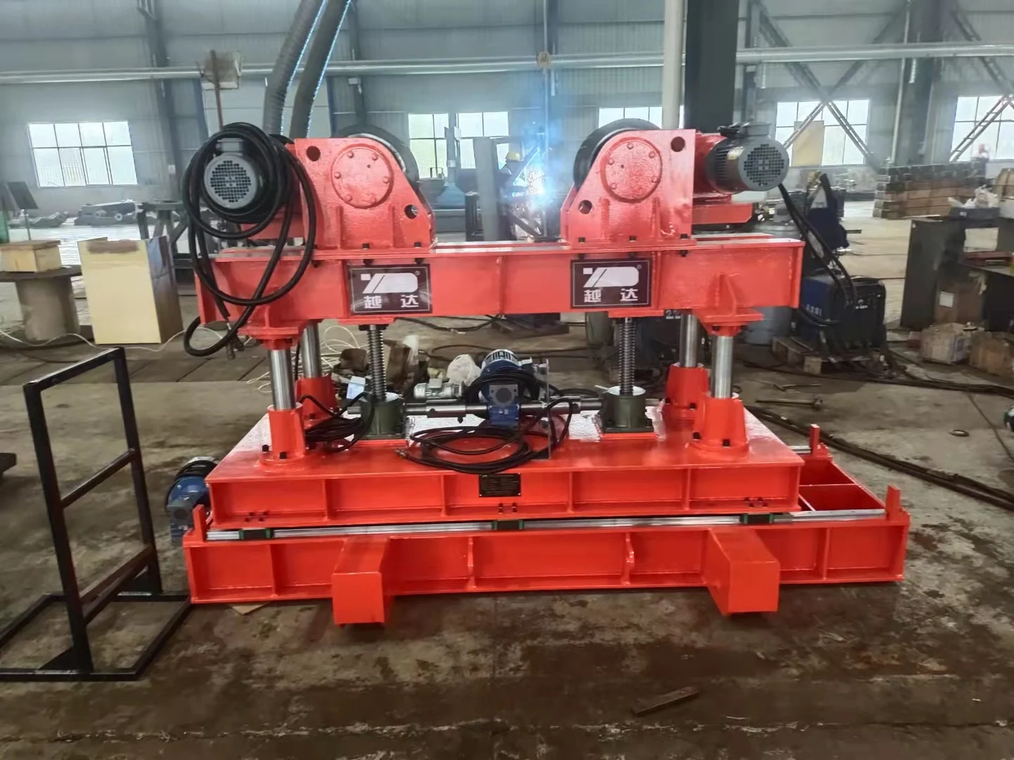 Petrochemical Column Weld Rotator 150T - Reliable & Efficient