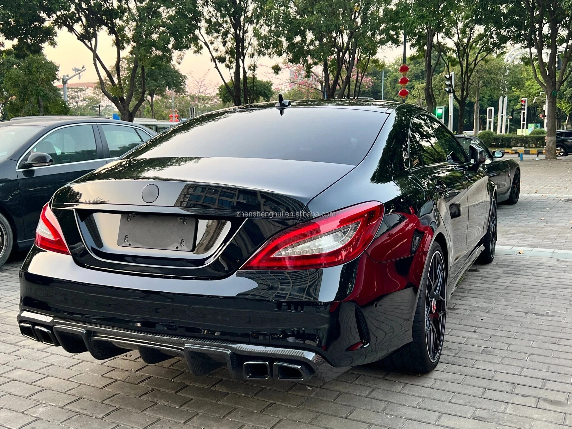 R Style Carbon Fiber Rear Bumper Diffuser for Mercedes Benz CLS Class ...