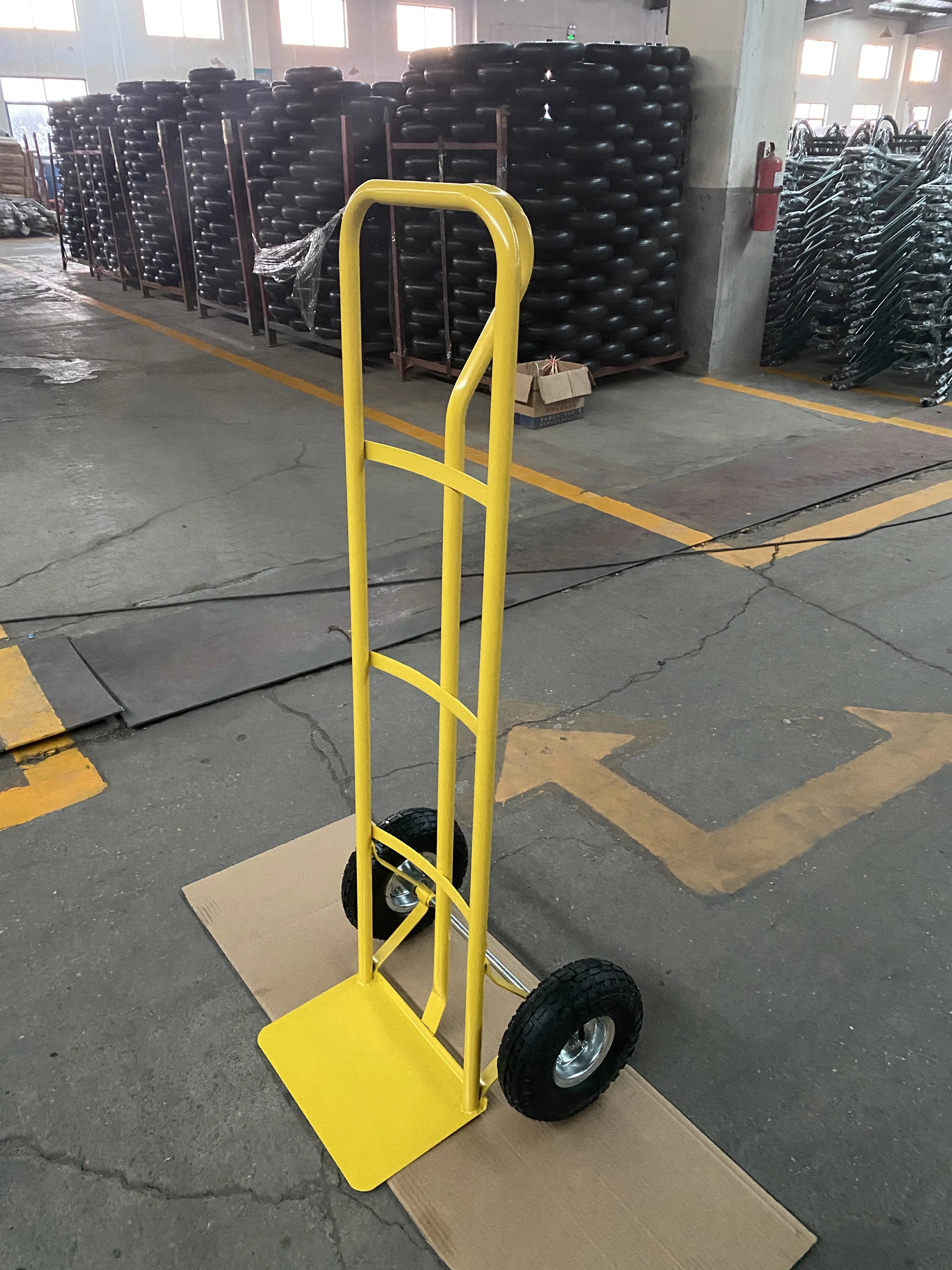HT1805 Industrial Hand Trolley - 400lb Capacity & Pneumatic Wheels