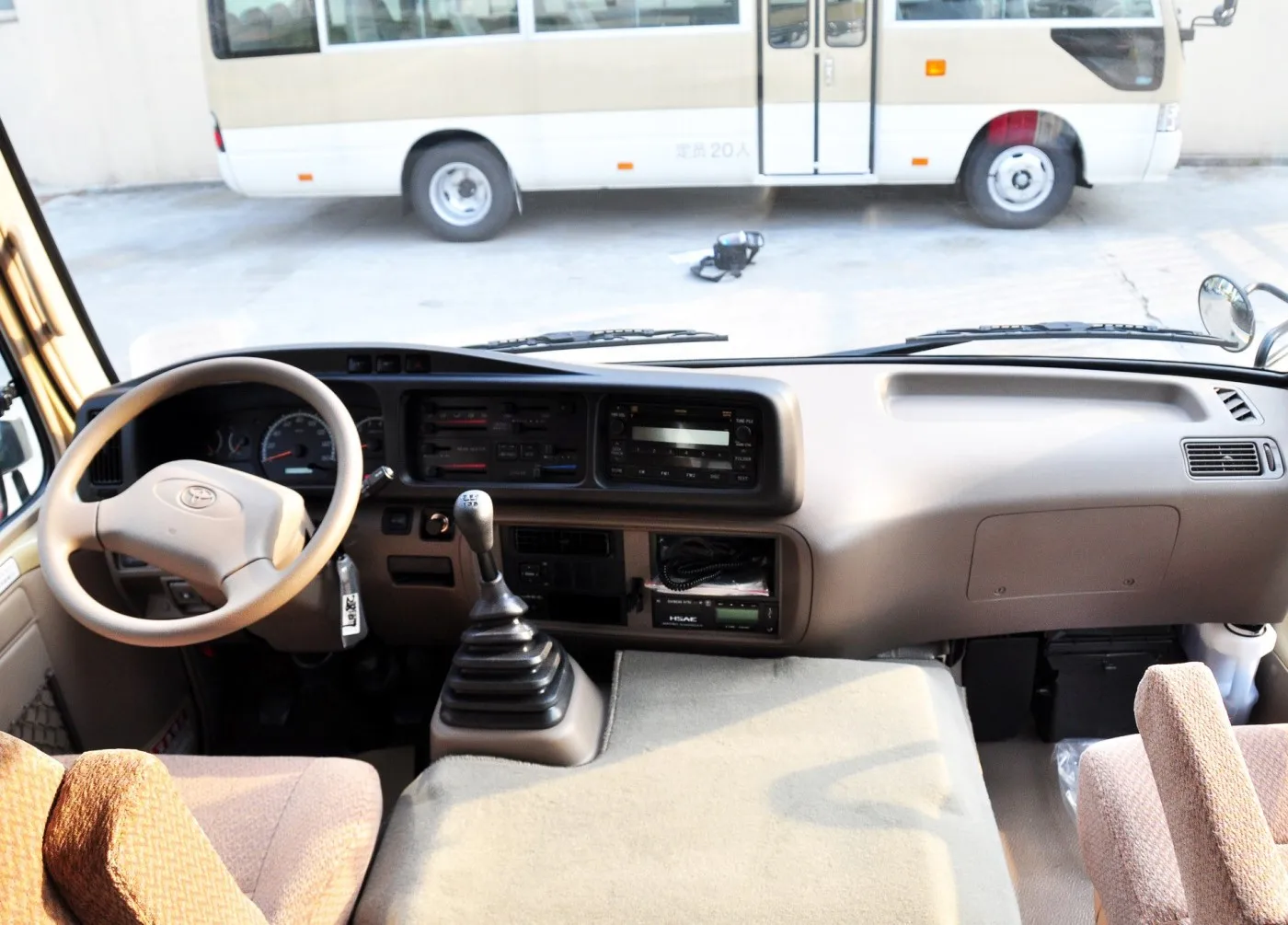 Cheap Prix Toyota Coaster Used Bus 30 Seaters Rhd Passenger Vip Coaches ...