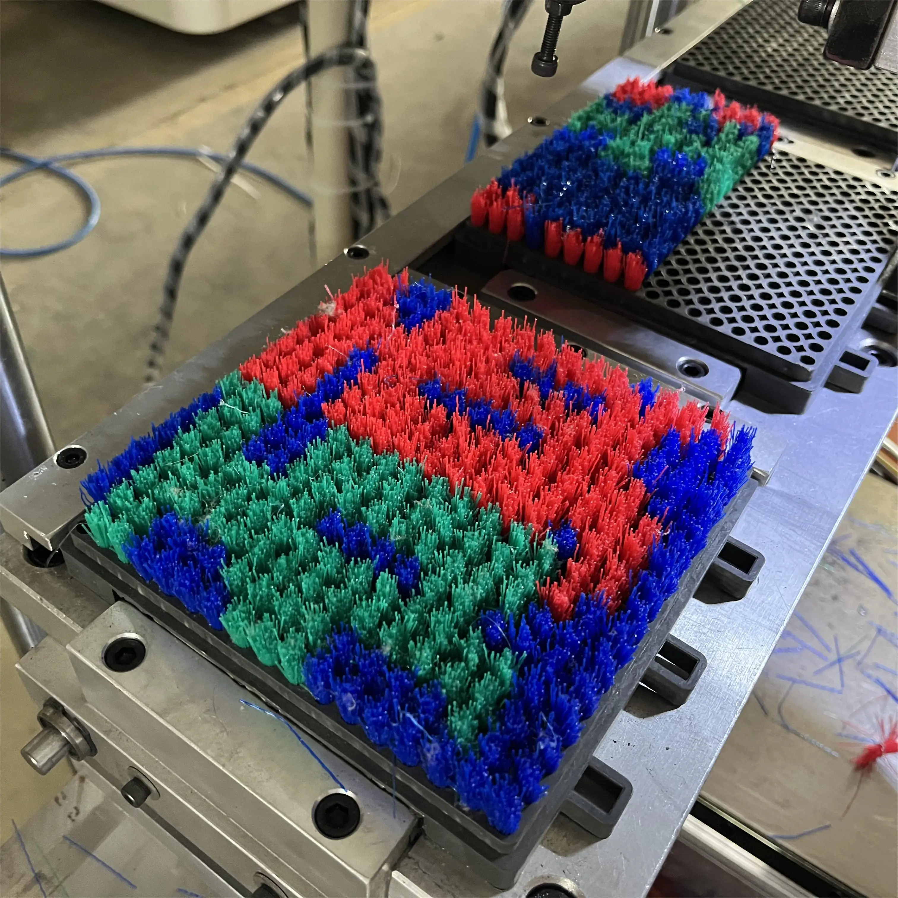 Scrubbing Brush Tufting Machine 5 Axis - Automatic Broom Maker