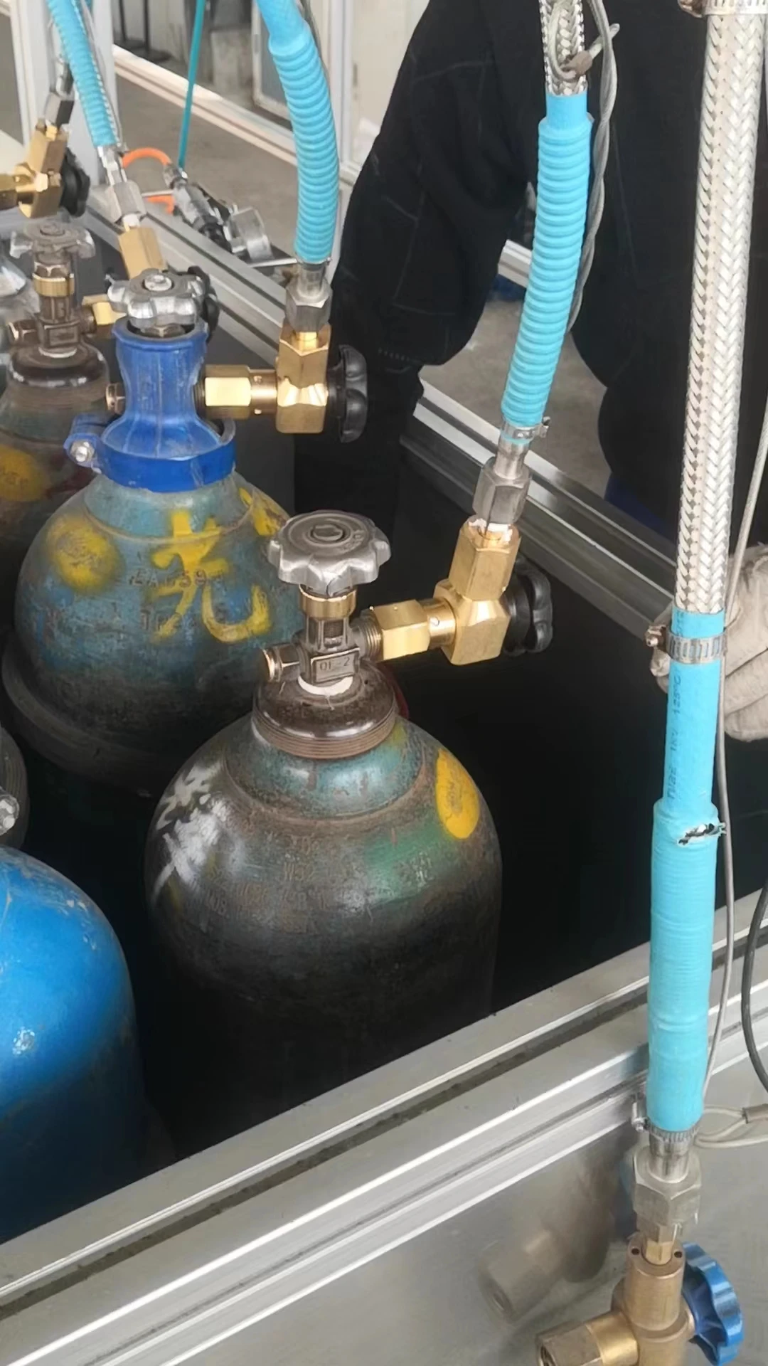 High Pressure Gas Filling Connectors For Filling Gas Cylinders In ...