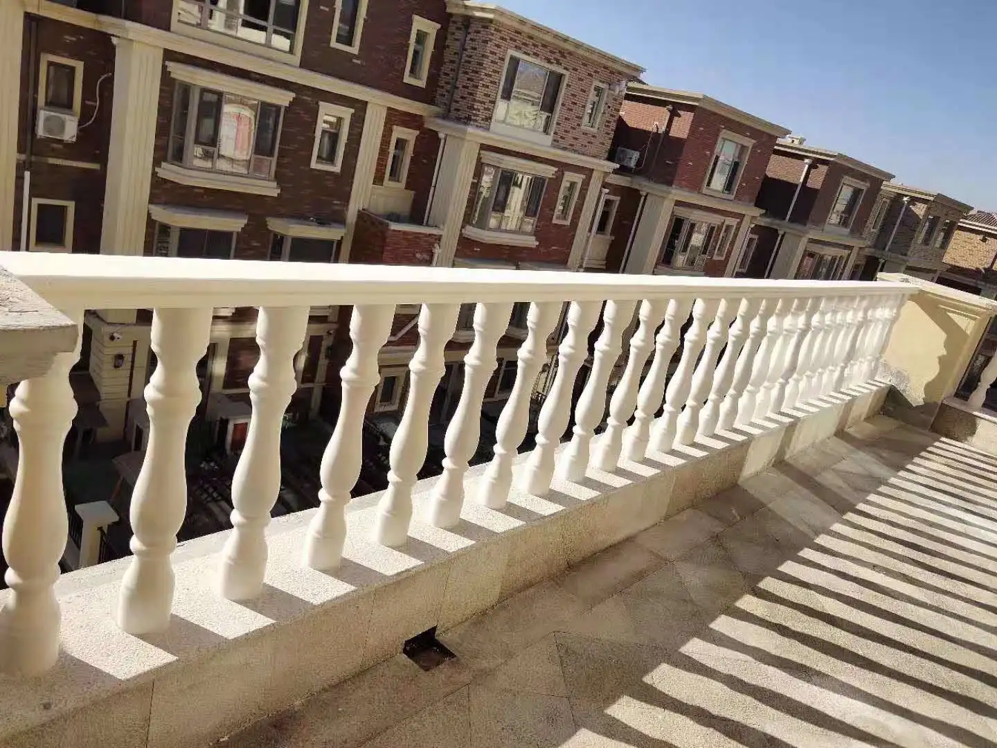 Les Familles Modernes Shengye Utilisent Une Main Courante D'escalier En ...