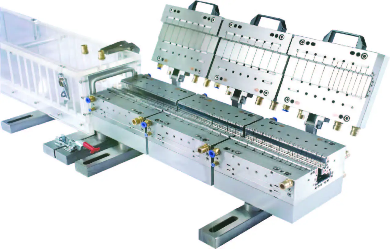 Plastic Extrusion Tooling For Casement Door And Window Series - Buy ...