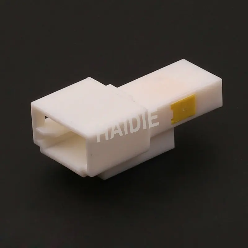 3 Pin Male Plastic Connector - Automotive Wire Harness