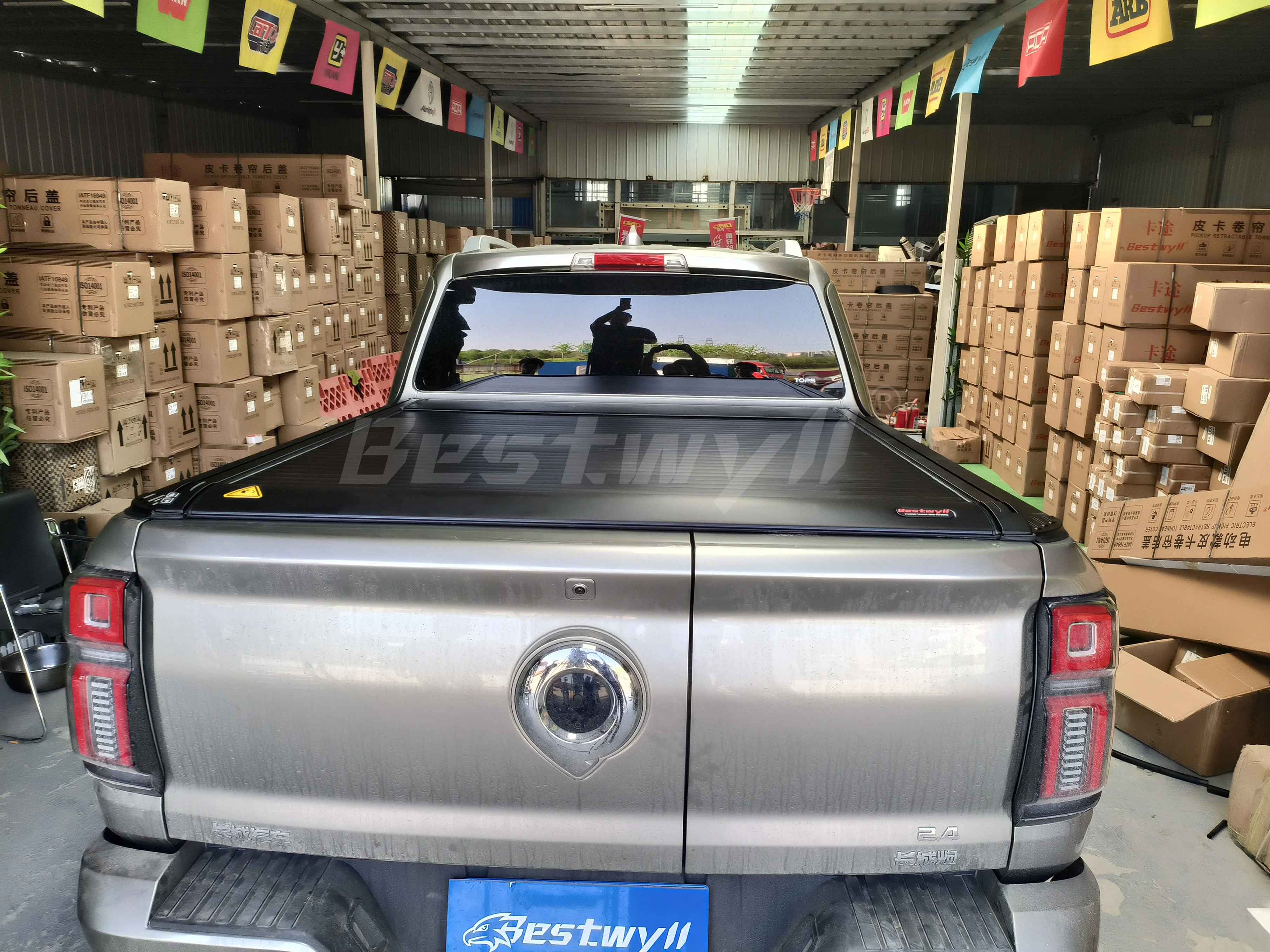 BESTWYLL Electric Roller Lid Retractable Pickup Bed Tonneau Cover for ...