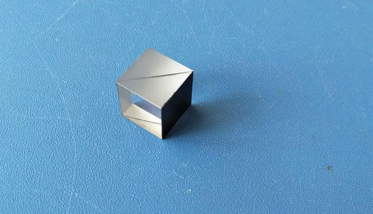 Optical Glasses - Tiny Beam Splitter Prism for Medical Use