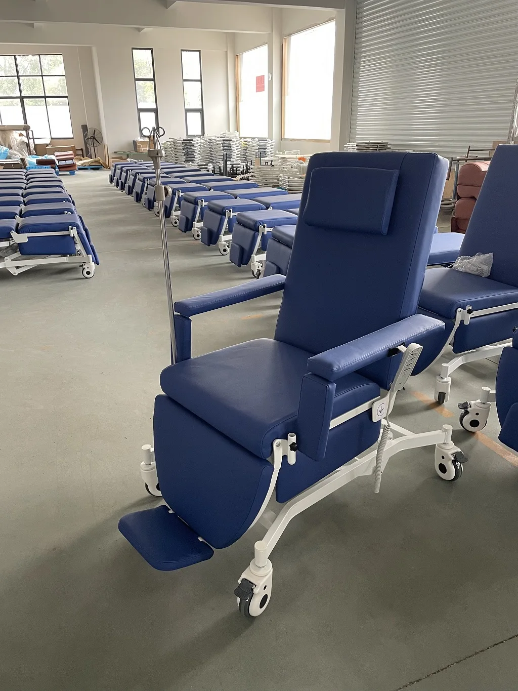 Hospital Electric Blood Collection Chair Patient Use Donation Dialysis ...