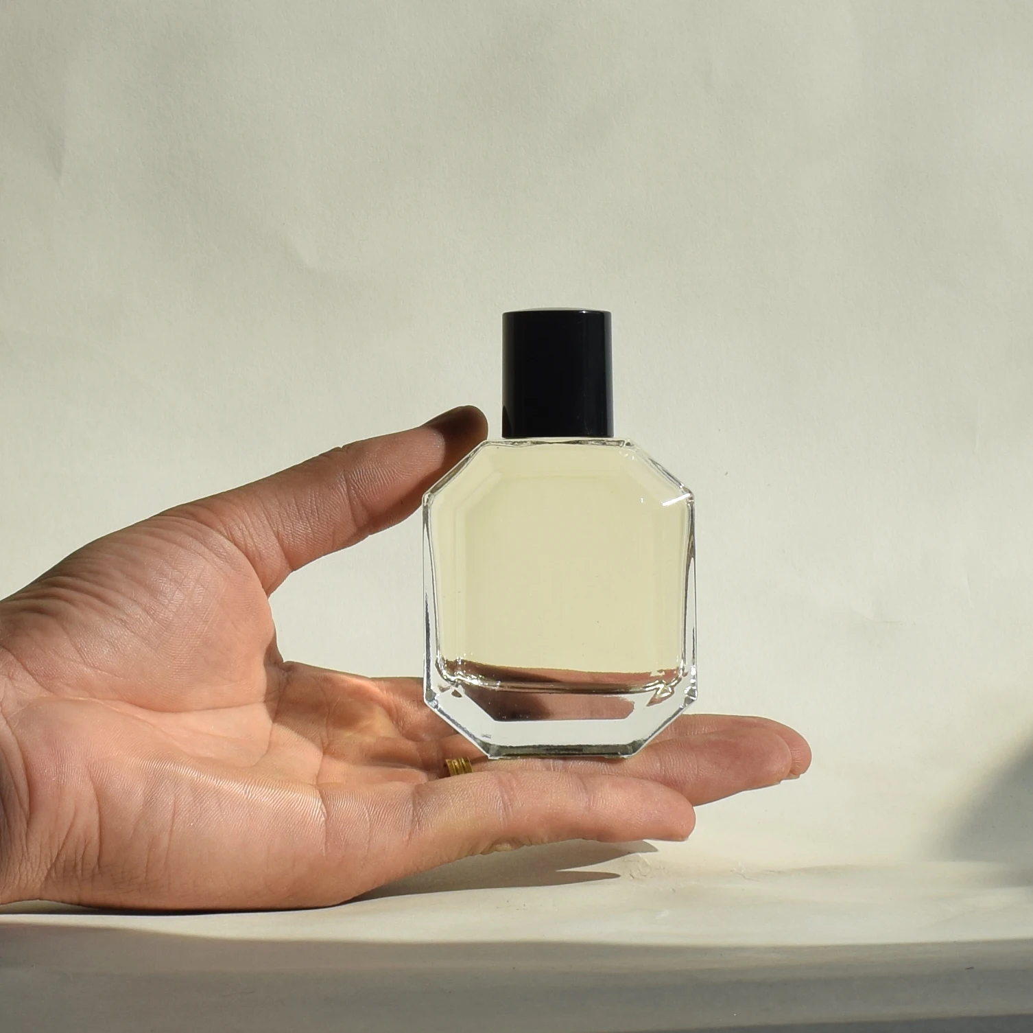 Customize Your Perfume Experience with B&Q Glass Bottles