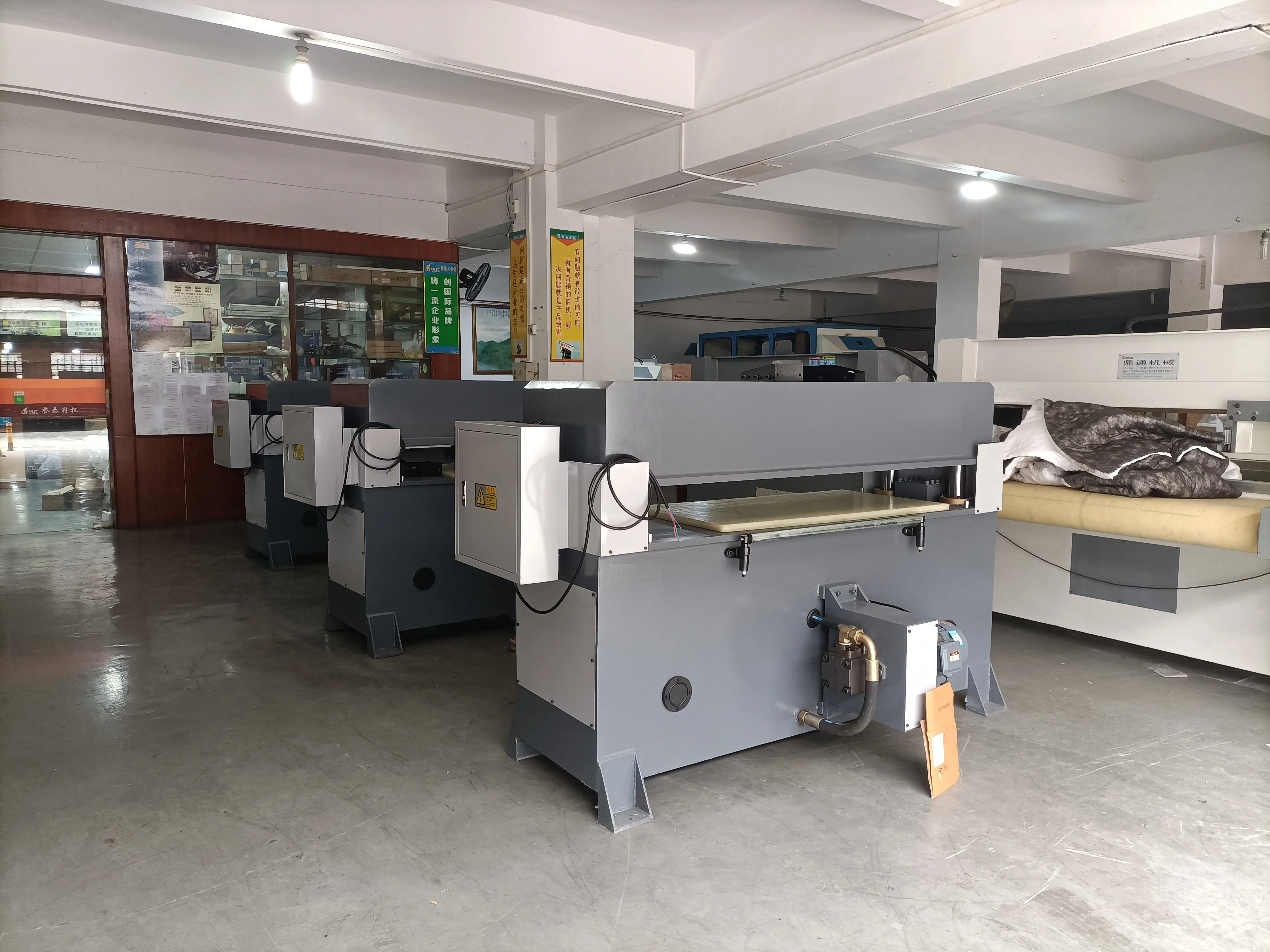 30T Four-Column Hydraulic EVA Slippers Making Machine