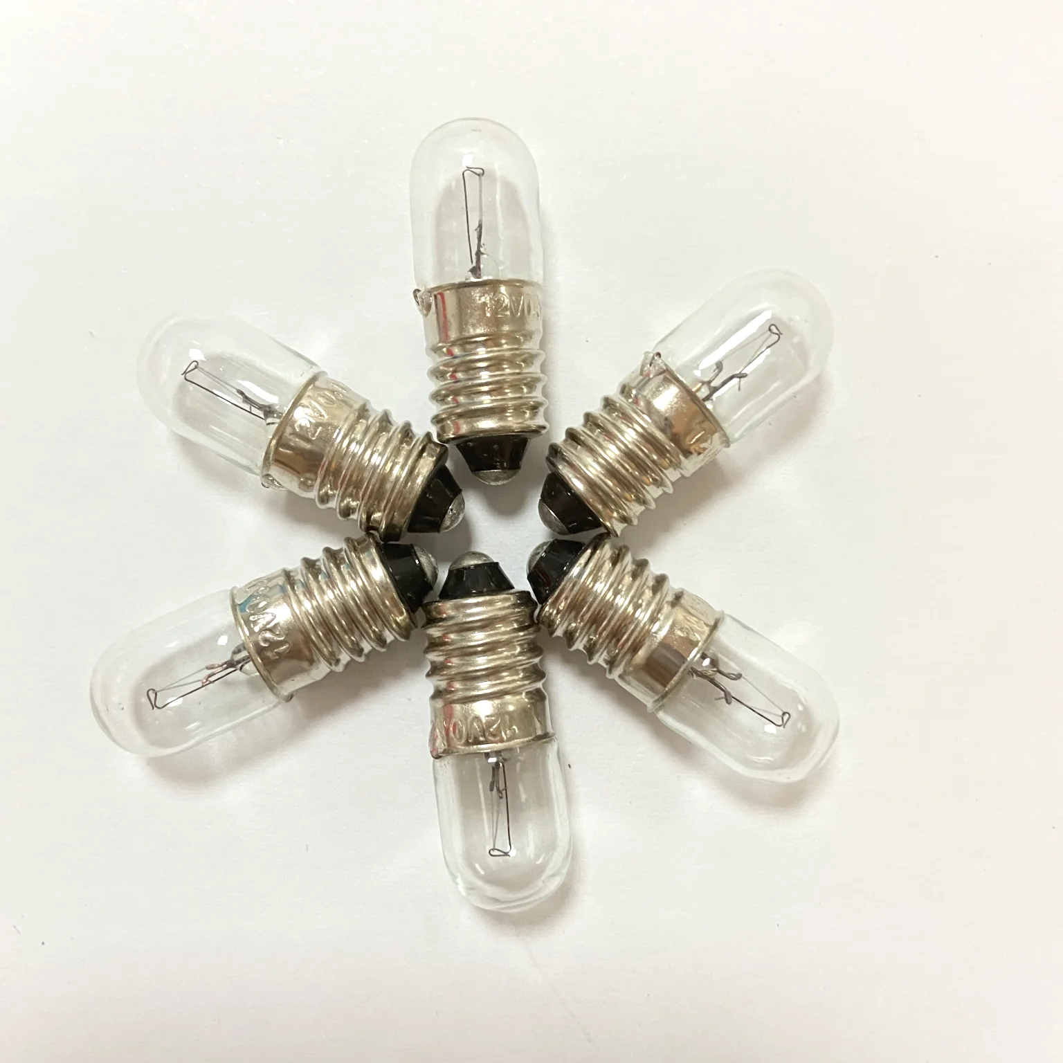 T10x28mm Mini Incandescent Bulb #47 6.3v0.15a BA9S Bayonet Base