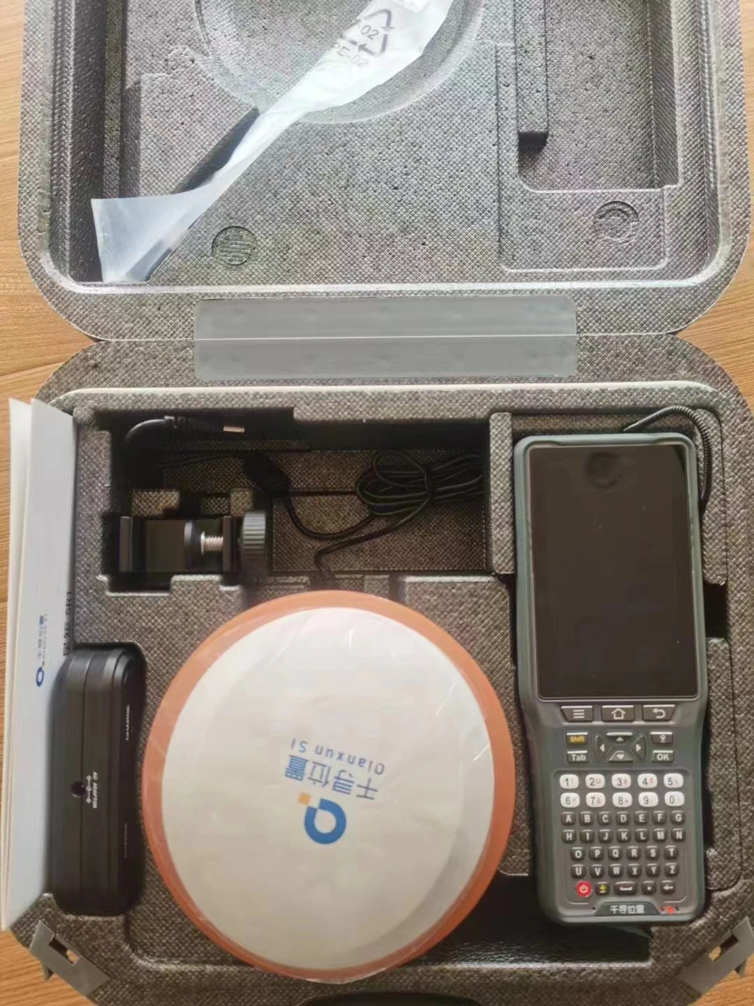 Surveying Instrument Rtk Gnss Receiver Qianxun Se Rover And Base ...