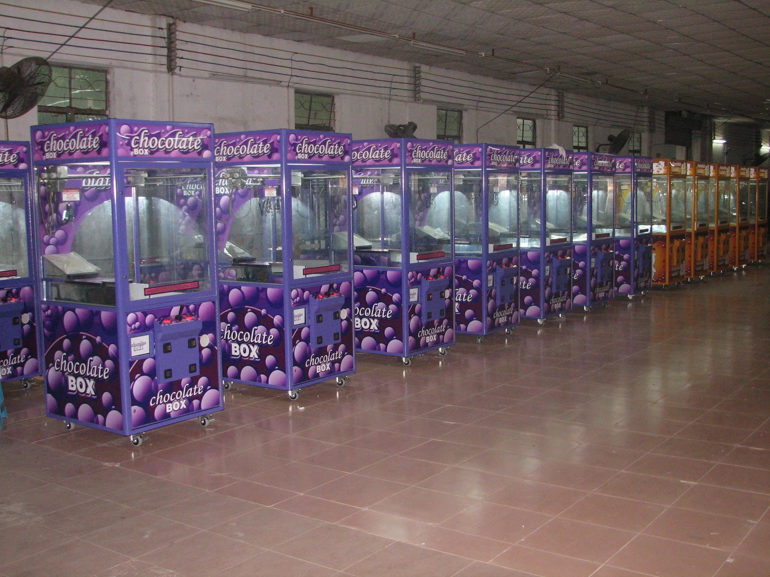 Arcade Chocolate Castle Candy Toy - Claw Crane Vending Game Machine