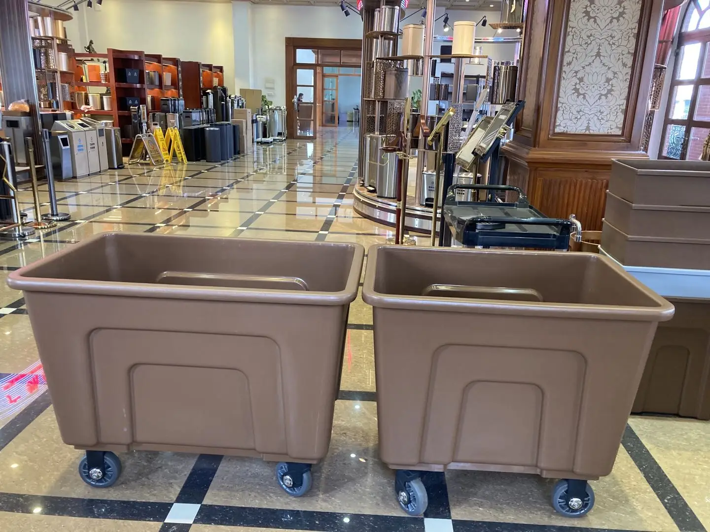 335L Commercial Cube Trolley Cart for Hotel Use - Durable