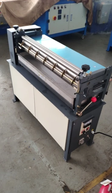 Hot Melt Adhesive Paper Gluer / Hot and Cold Adhesive Paper Gluing ...