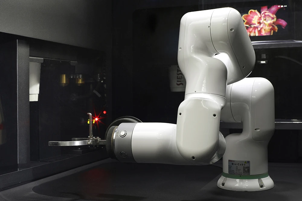 Mini Robot Coffee Kiosk - Smart and Efficient Vending