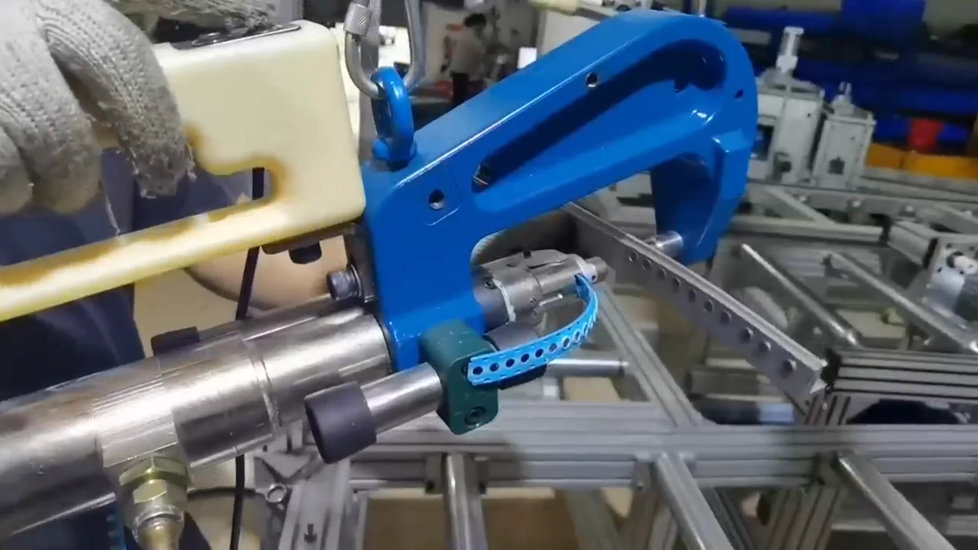 Handheld Busbar Duct Self-piercing Riveting Machine With Hydraulic ...