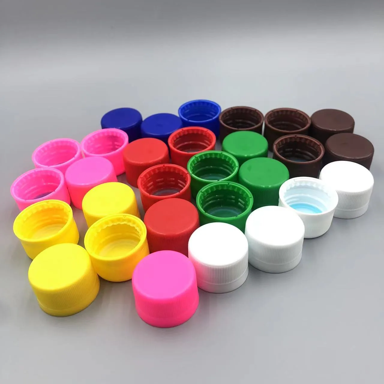 Custom Made PET Bottle Cap Plastic Screw Cap for Water/beverage Bottle ...