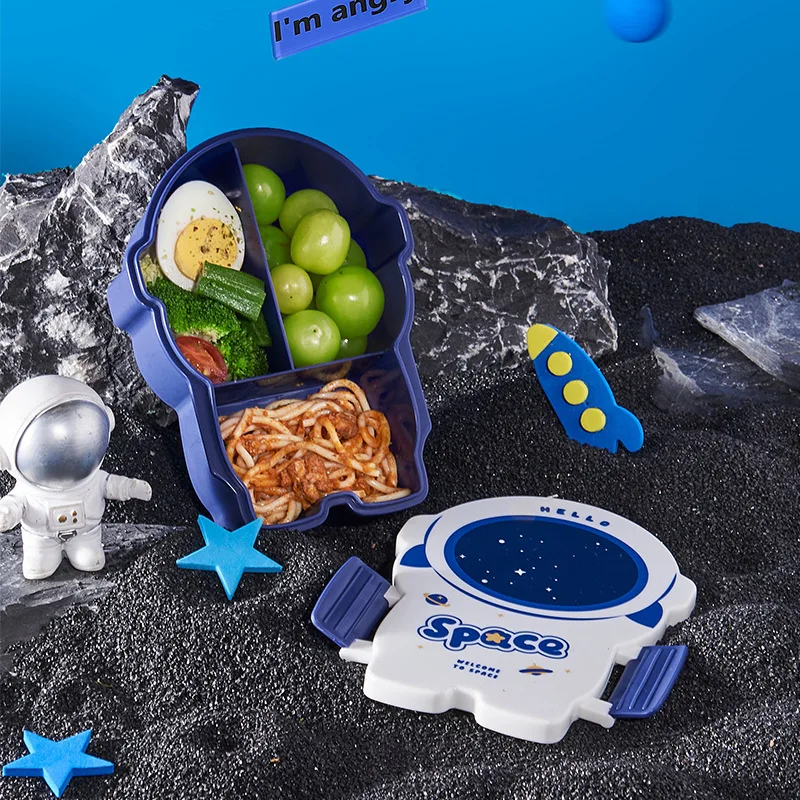 Cute Little Boy Spaceman Plastic Crisper Lunch Box