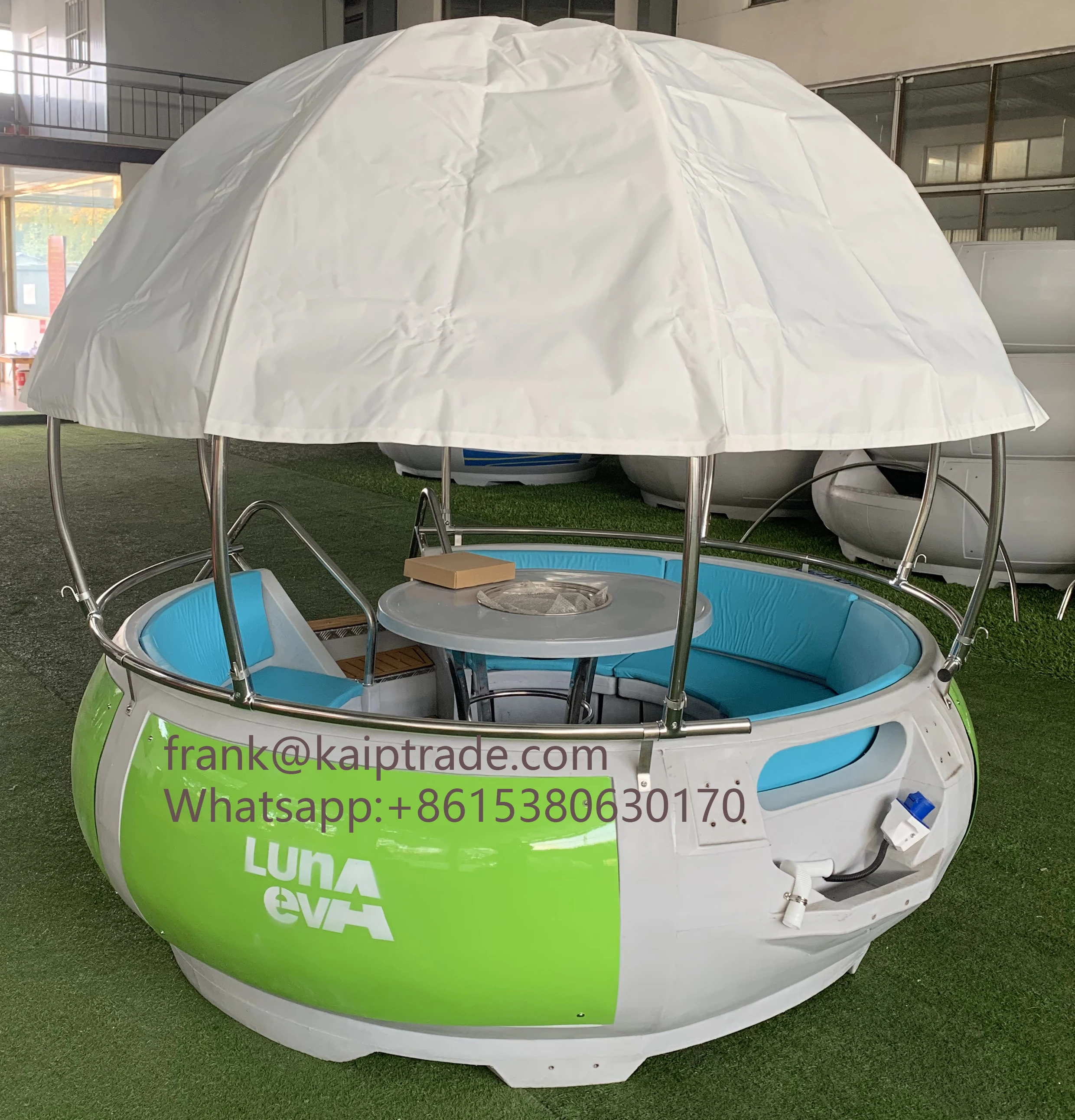 KAIP BBQ Boat - Floating Donut for Chilling & Grilling
