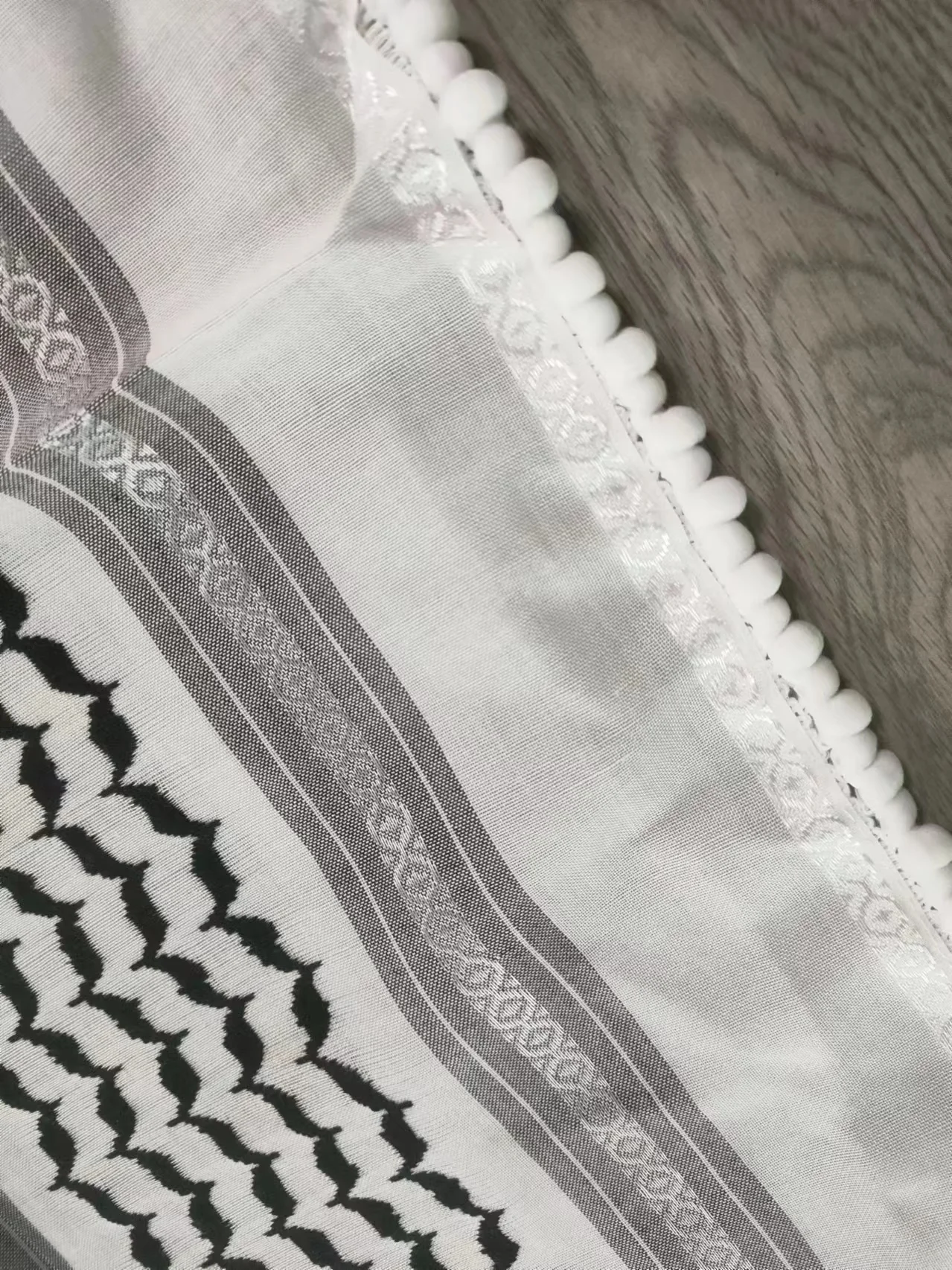 Original Cotton Kuffiyeh Palestine Keffiyeh and Handcrafted Shemagh ...