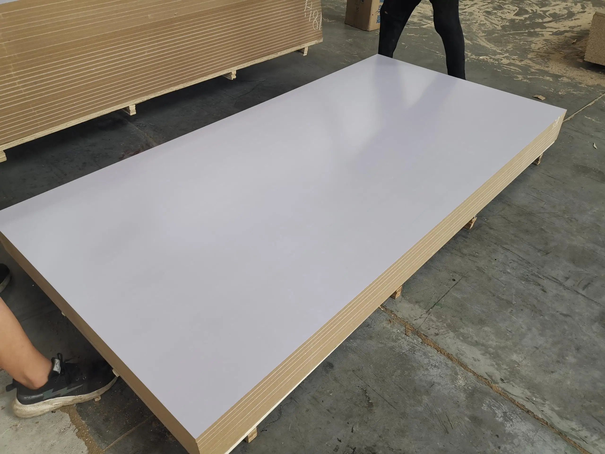 4x8 Melamine MDF Hardboard for Cabinet Furniture 18mm