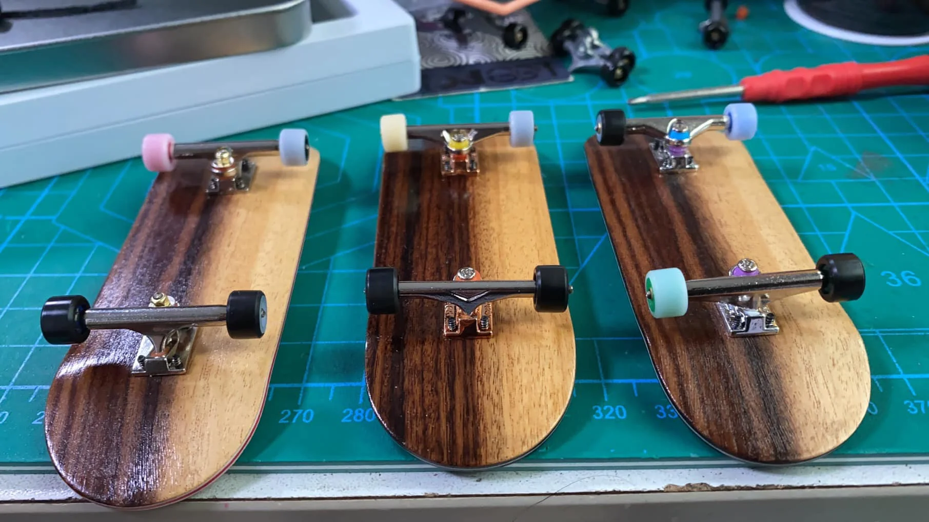 34mm Fingerboard Trucks - Single Axle for Skateboarders