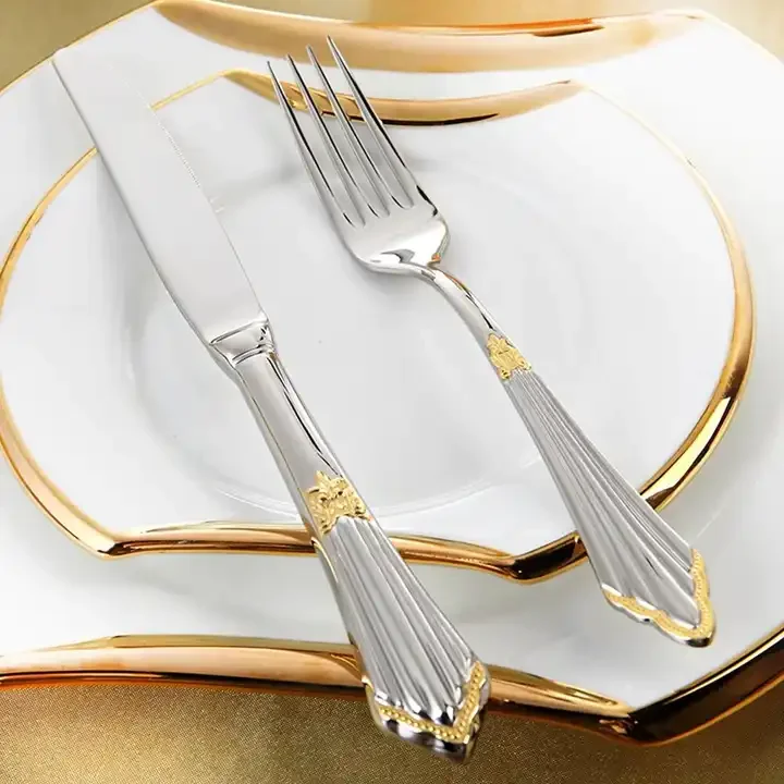 Ultimate Designing Silver Glossy Finishing Serving Cutlery Set with ...
