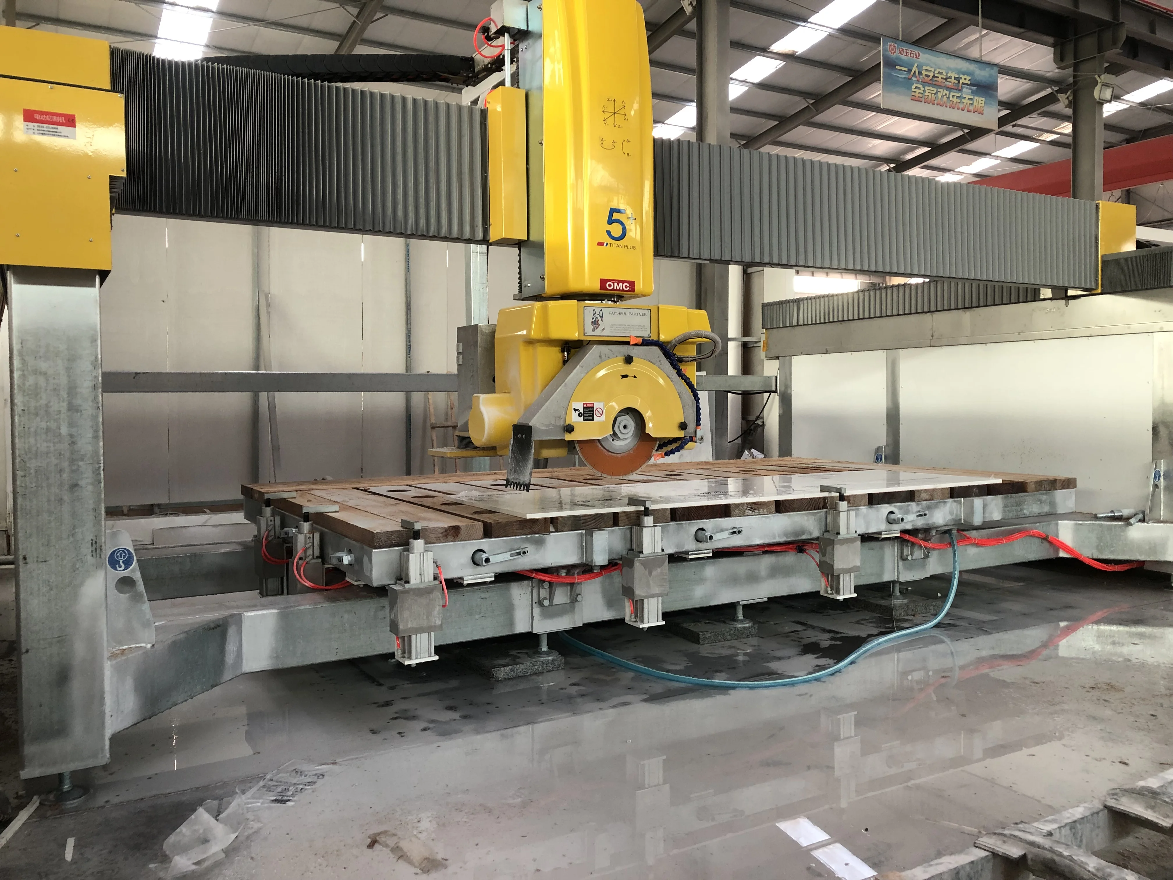 TITAN TOOL+ Monoblock CNC 5-Axis Bridge Saw for Stone Cutting