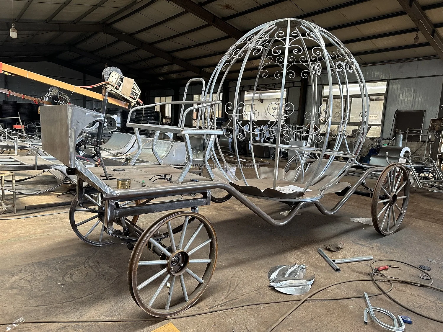 Perfect Princess Cinderella Horse Drawn Carriage/royal Luxury Wedding ...