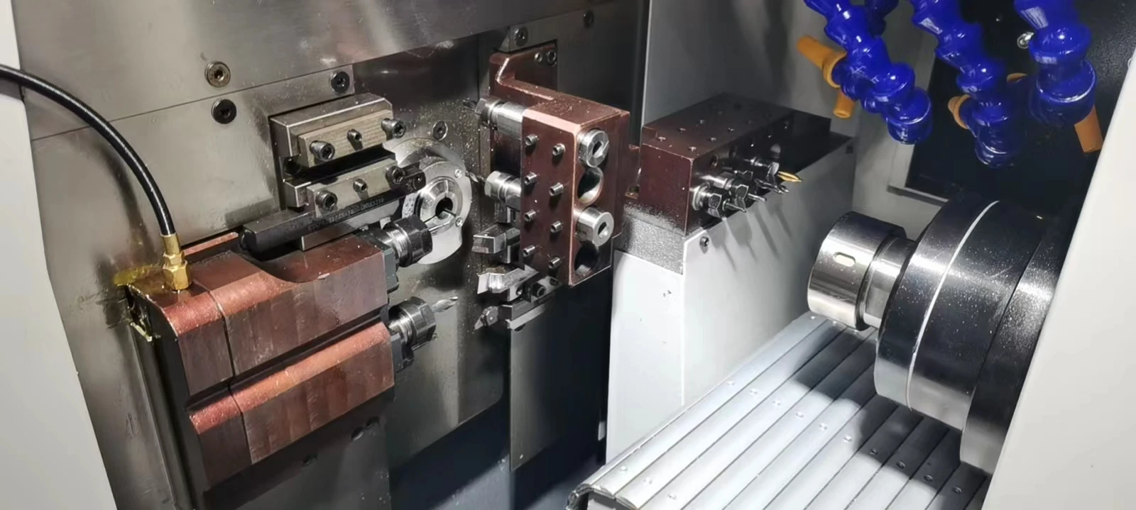 ANTISHI Swiss Type CNC Lathe G205E - Precision & Efficiency