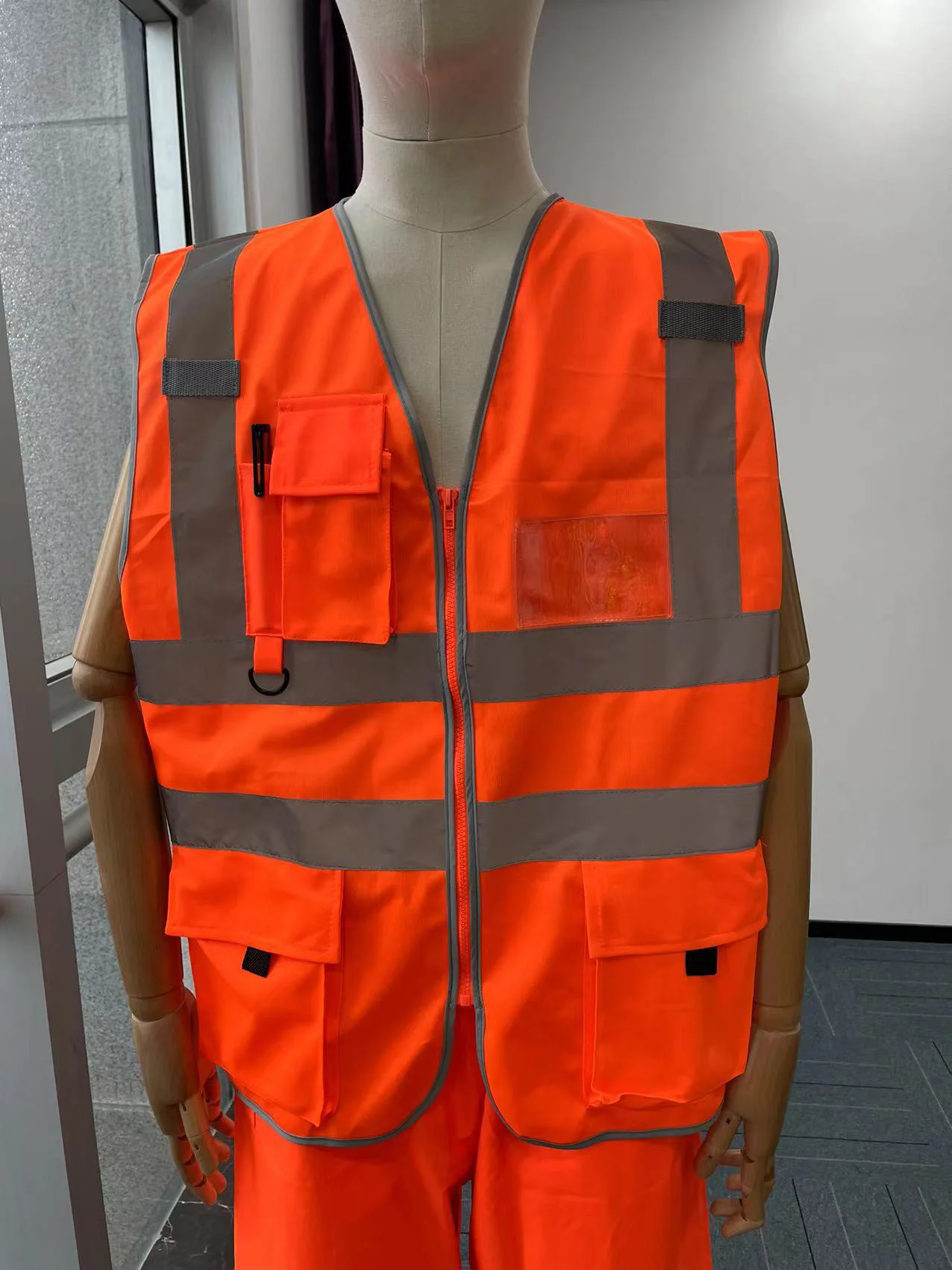 Custom Logo High Visibility Safety Vests for Construction