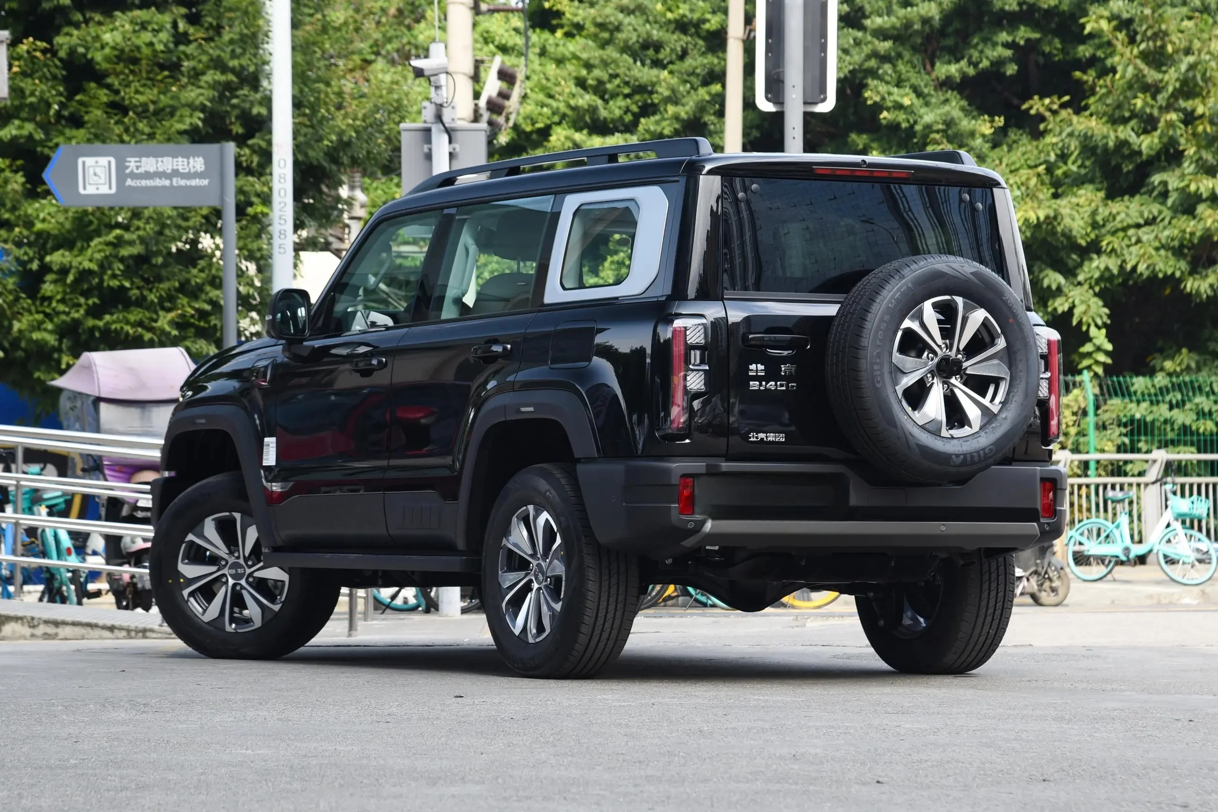 2024 Beijing Bj40 Petrol Suv 2.0t 245hp Luxury 4wd China New Cars With Cheap Price - Buy Beijing ...