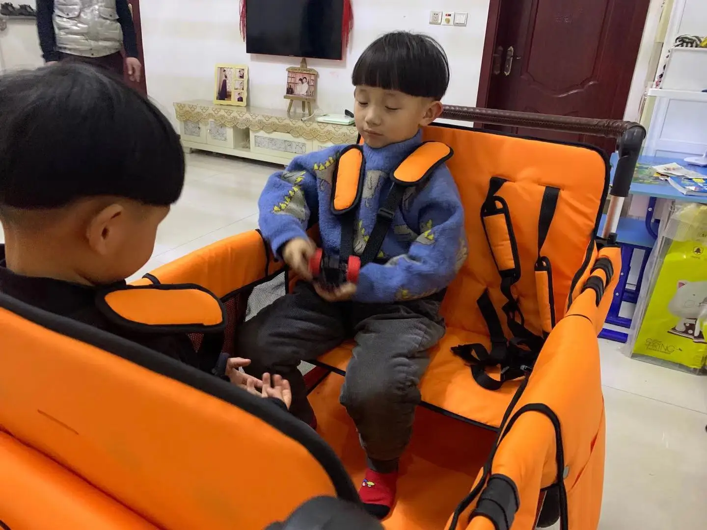 2 or 4 Seats Trolleys Carts Foldable Kids Stroller Wagon