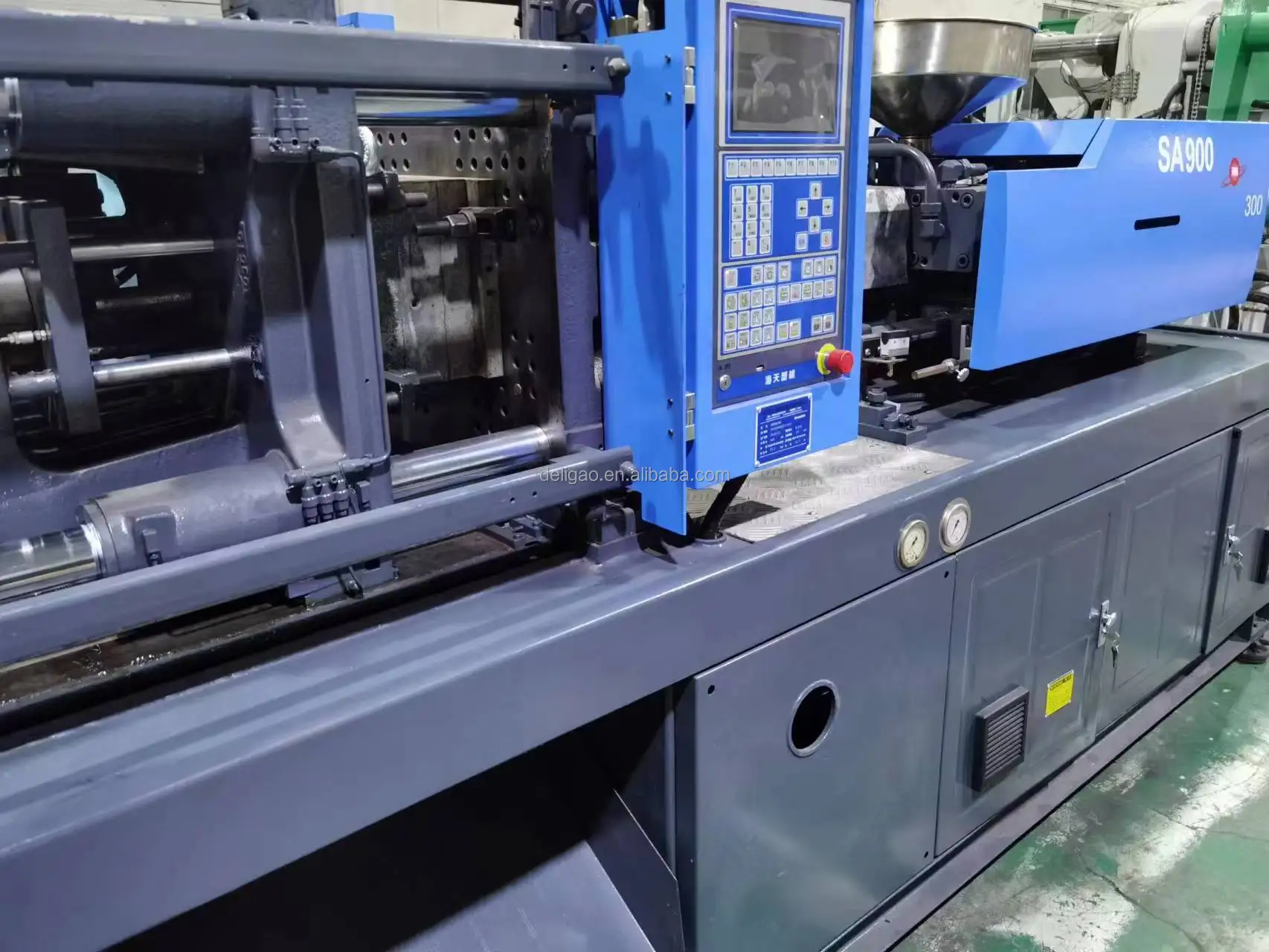 Used Haitian Injection Molding Machine 90 Ton Injection Molding ...