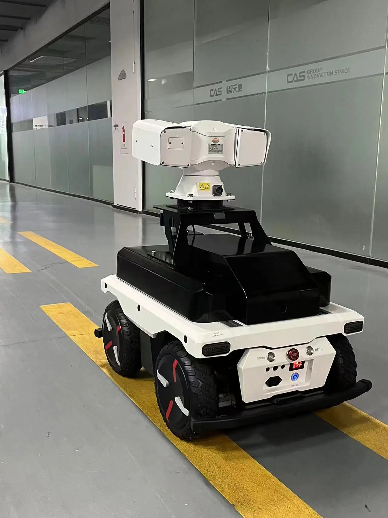 Self Driving Vending Robot - Electric Car Chassis UGV