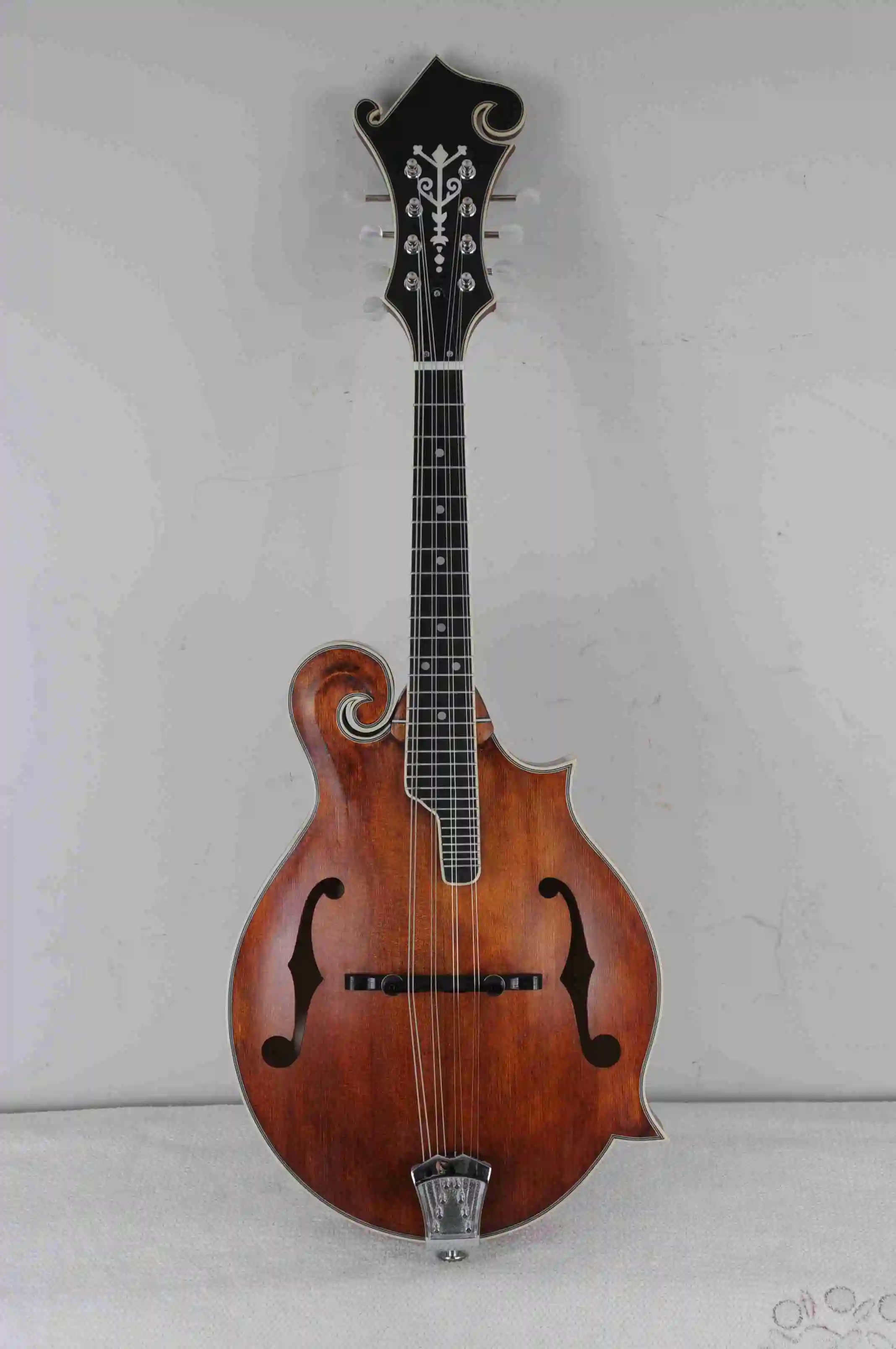 Hand-rubbed Oil Finish F-Style Mandolin (AM90F) by Aileen