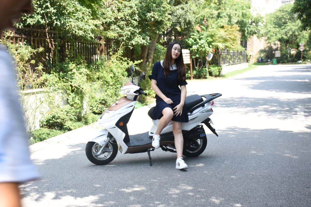 China Sinski Fashion Sport Scooter Scooter Hot 50cc 150 Cc 2 Stroke Gas ...