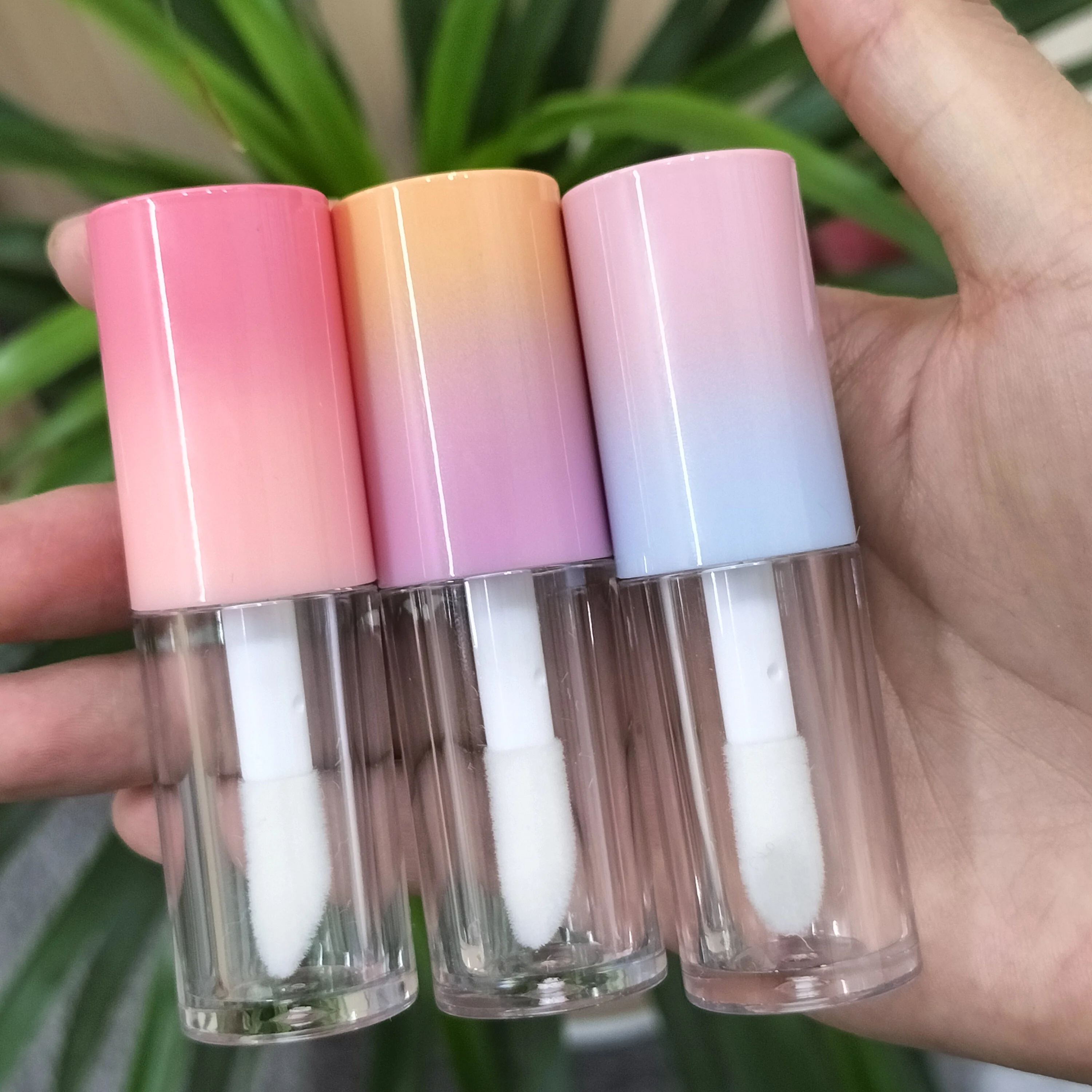 4ml Gradient Round Lip Gloss Tubes With Big Brush Clear Lip Oil ...