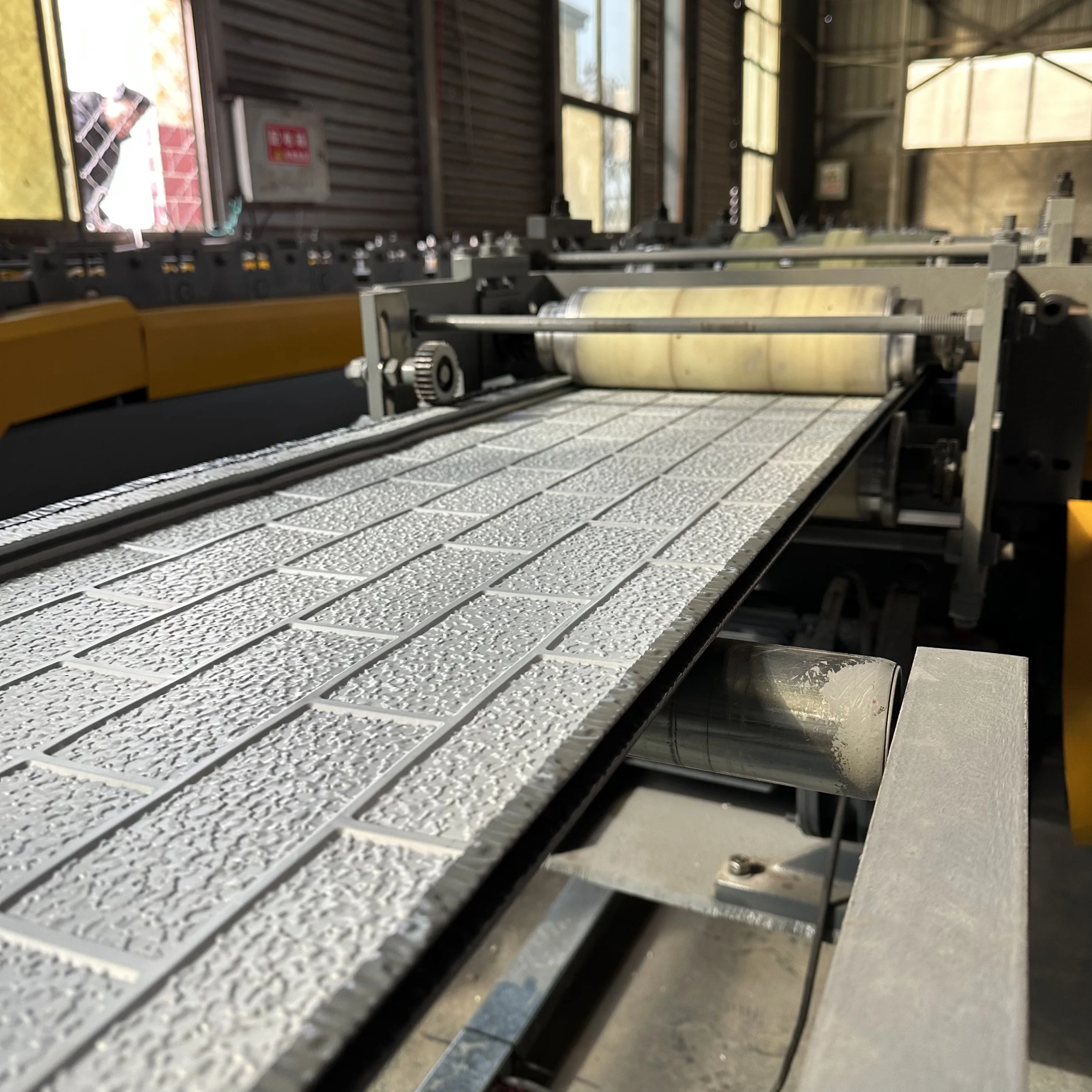 Exterior Wall Panel Three-layer Corrugated Iron Ceiling Foam Corrugated ...