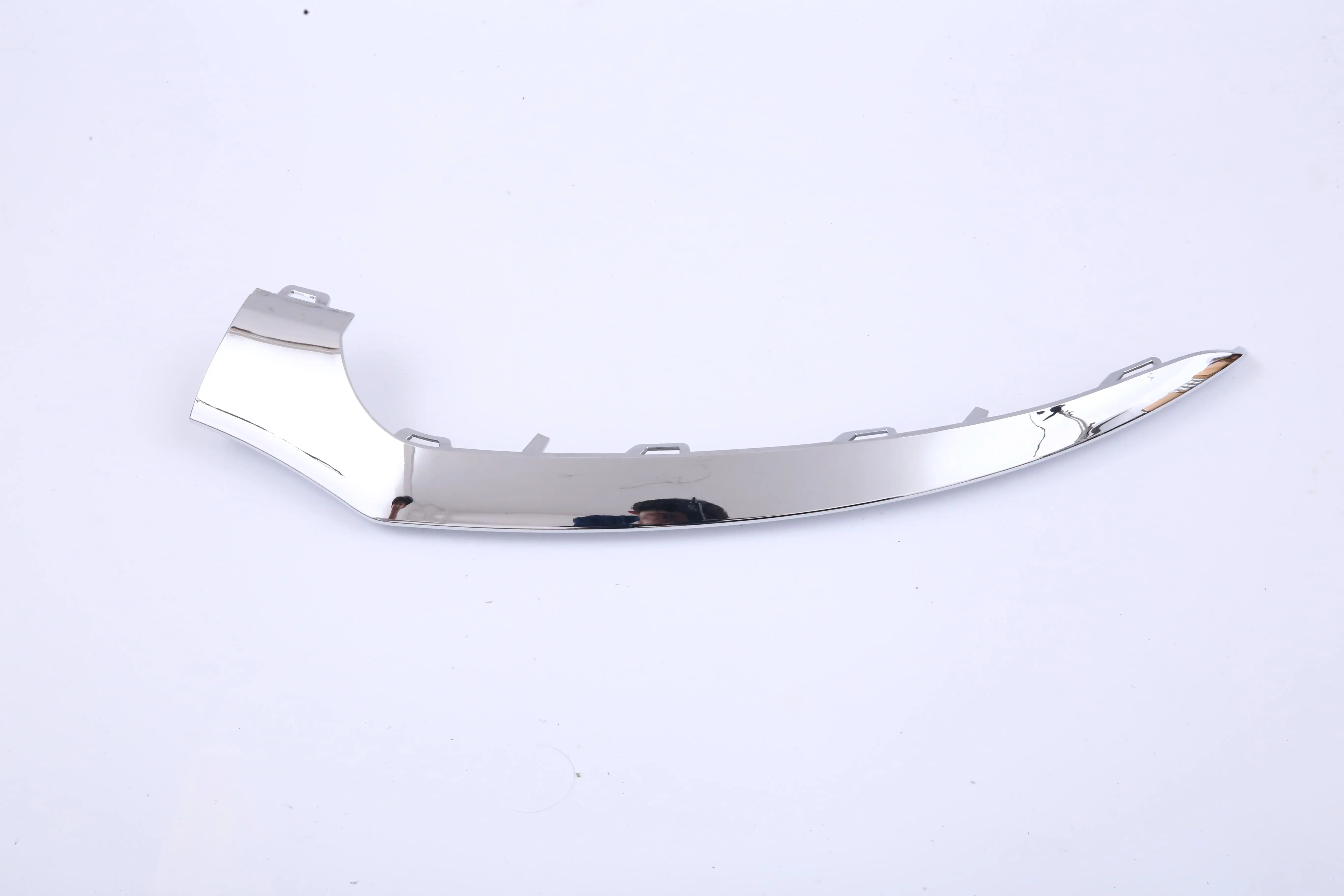 OEM 2188851574 Front Bumper Chrome Trim for Mercedes Benz CLS W218