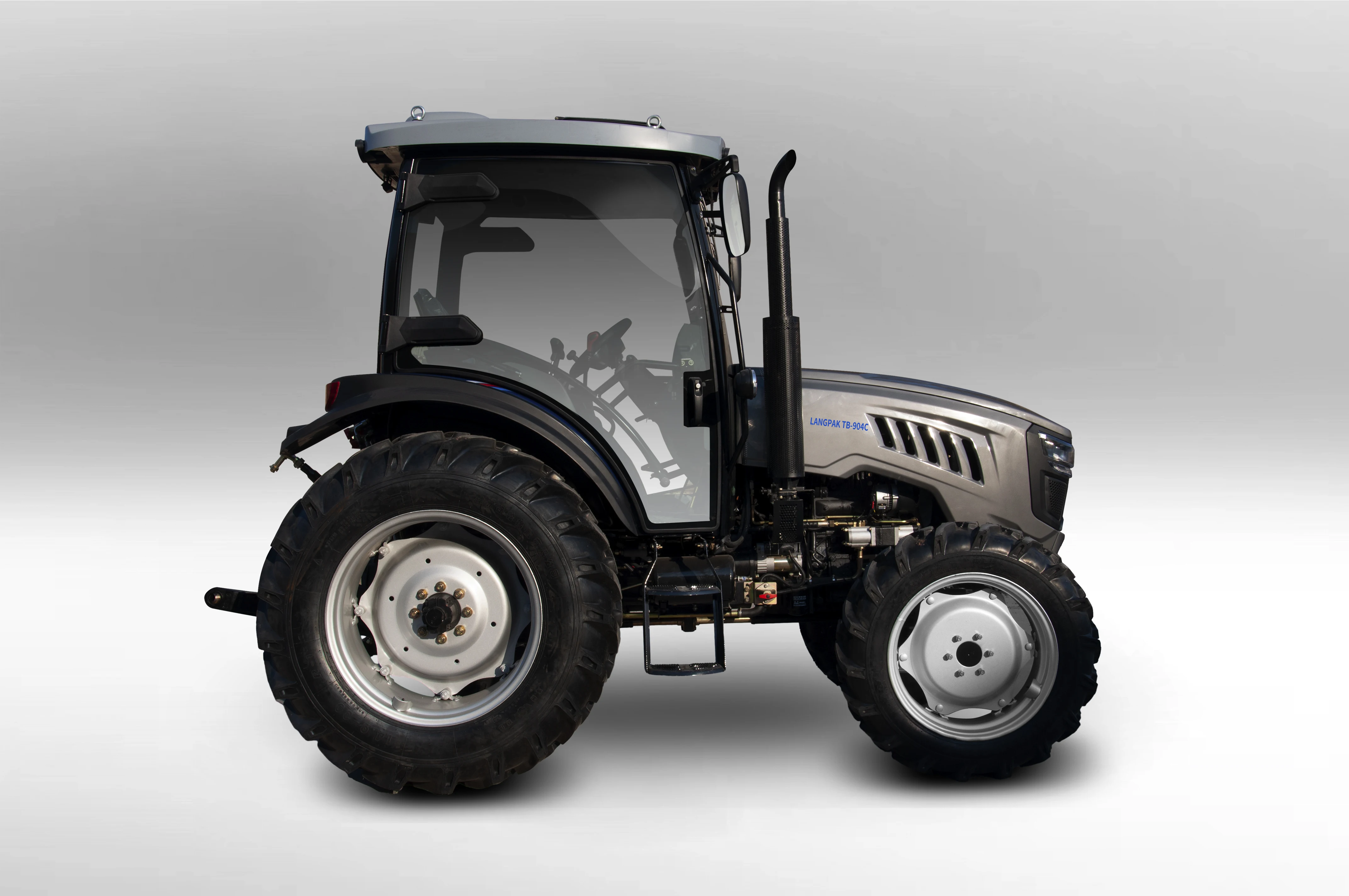 High Efficiency Farm Tractor - 4WD 90HP with Humanized Design