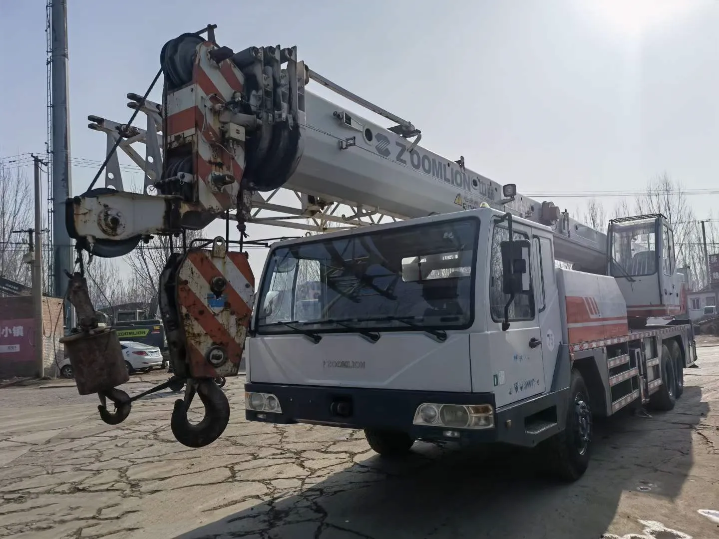 Low Price Mobile Crane Machine 39m Qy25v Used Zoomlion 25ton Truck ...