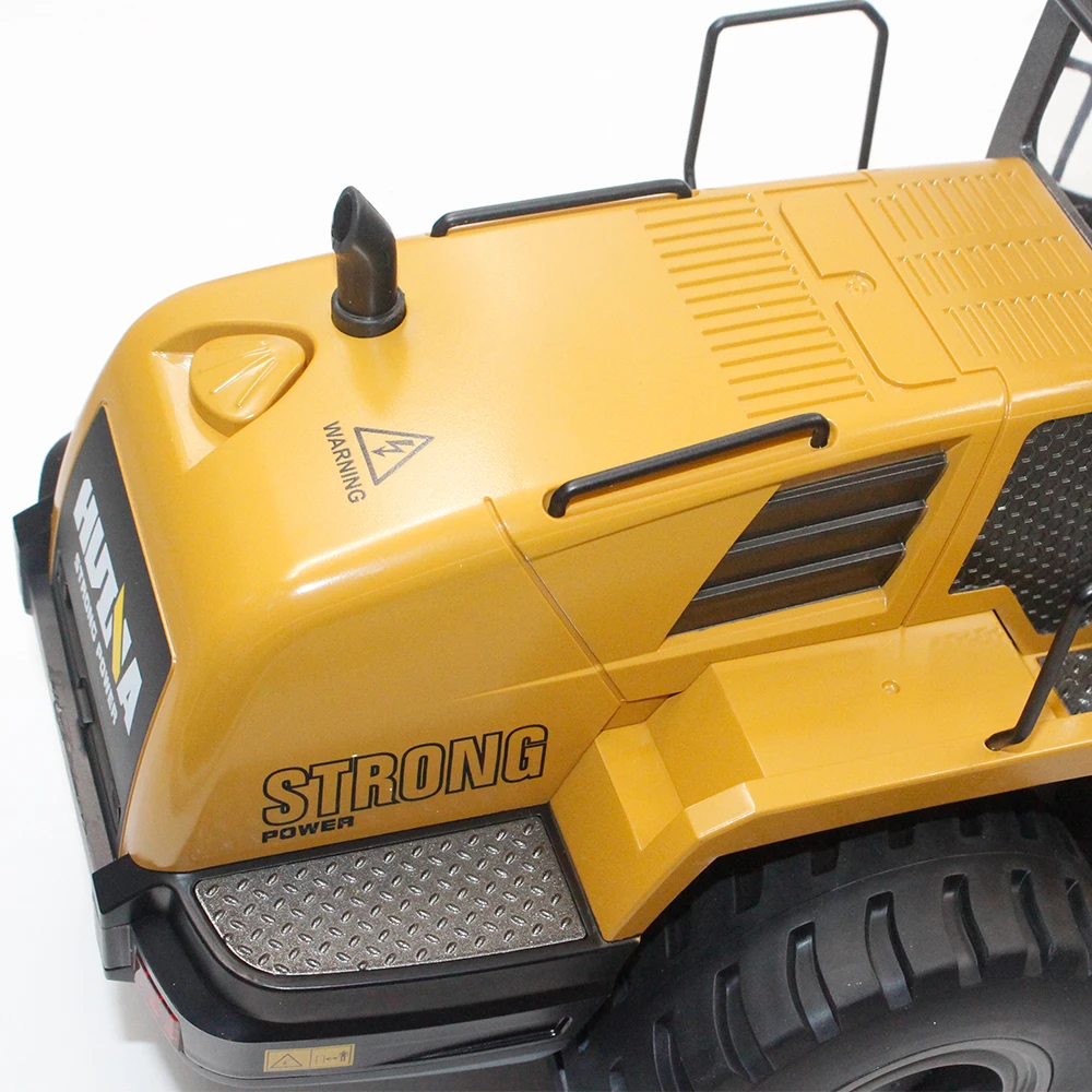 HUINA 1583 2.4ghz RC Engineering Vehicle - 1/14 Scale Bulldozer