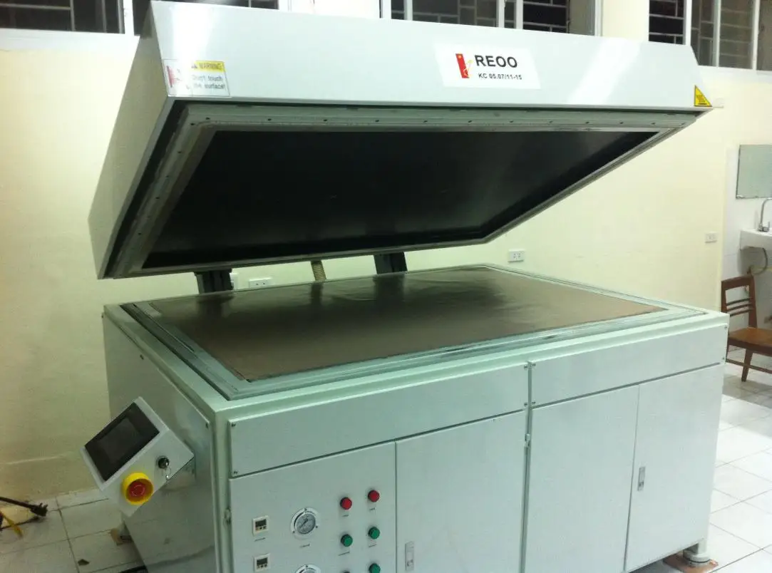 Small Solar Panel Laminator Semi Automatic Laminating Machine Oil ...