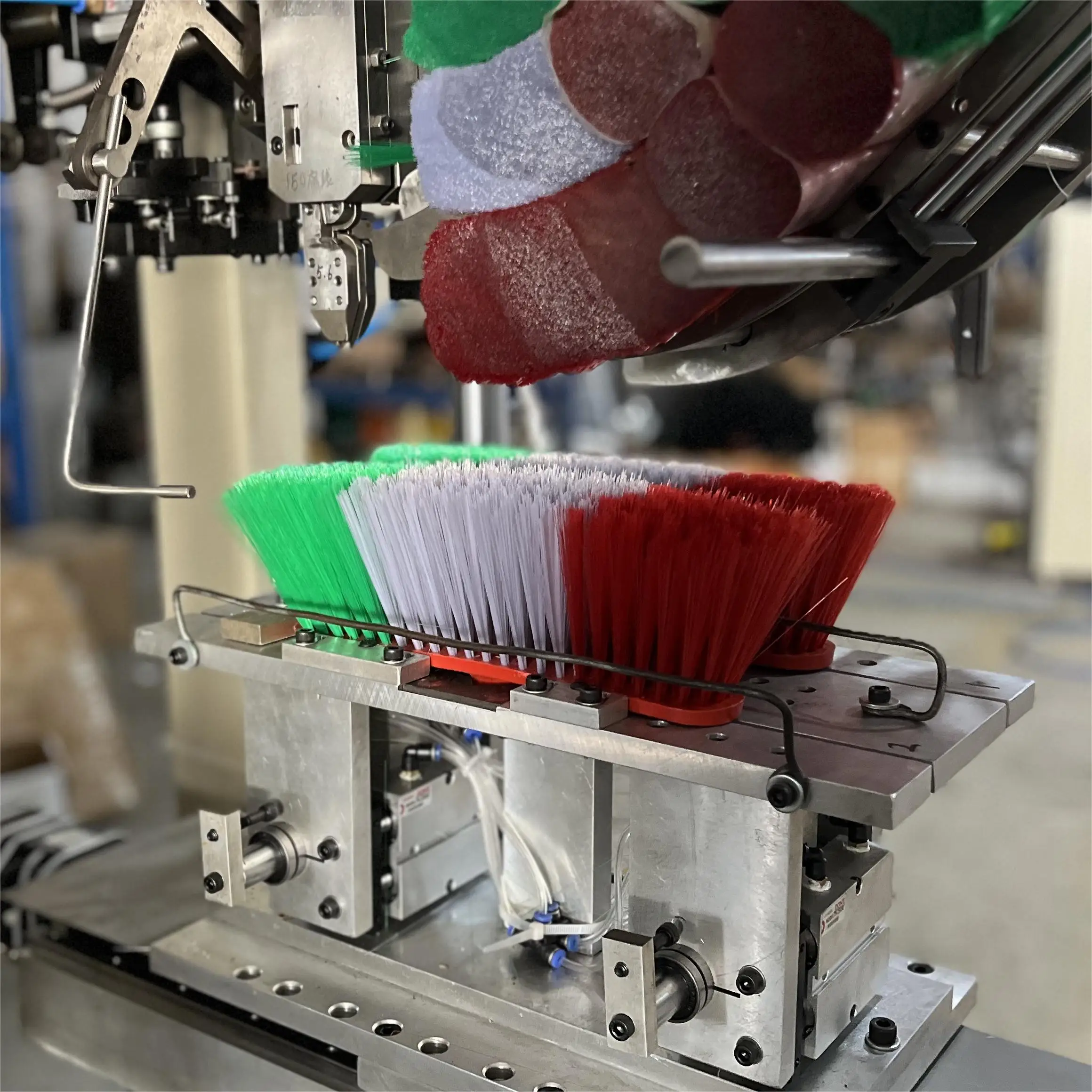 Scrubbing Brush Tufting Machine 5 Axis - Automatic Broom Maker